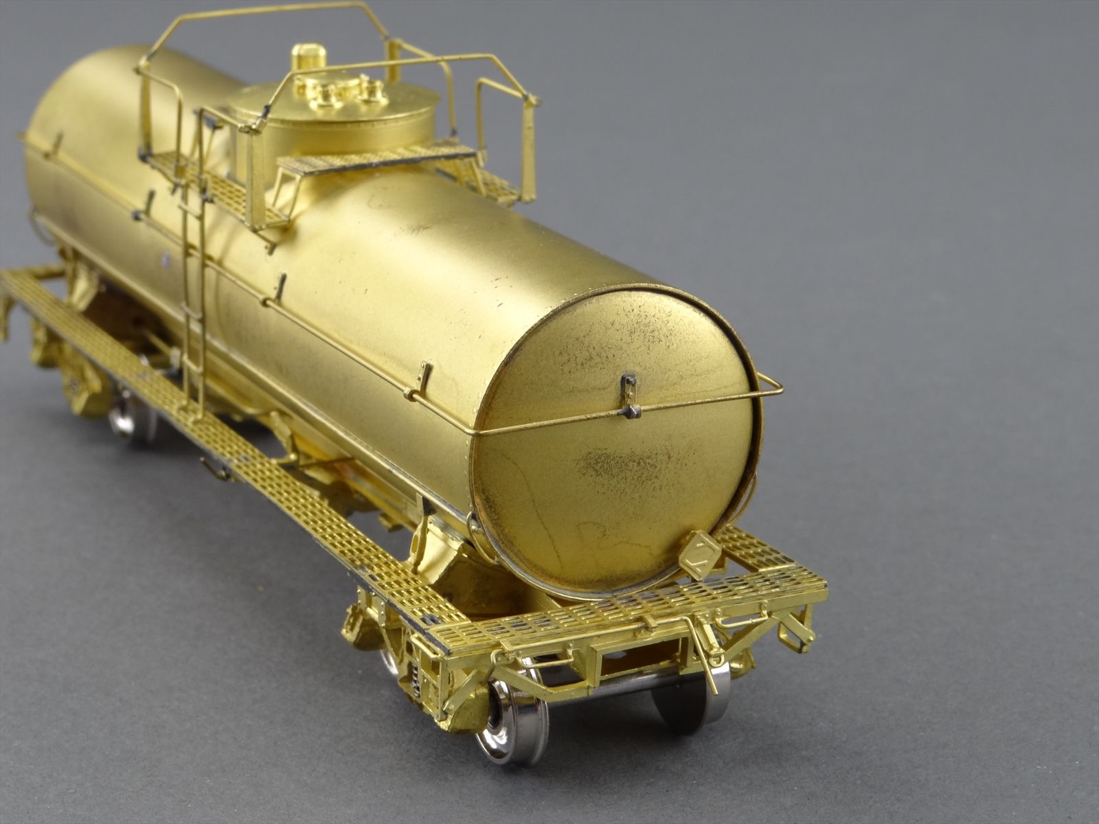 HO Brass OMI 3270 Overland GATX 8000 Gal Insulated Single Dome Tank Car ...