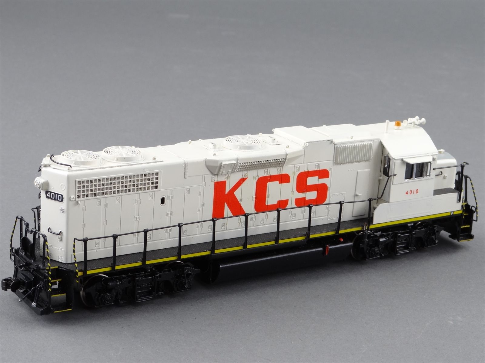 HO Brass Model Train - OMI 1868 KCS Kansas City Southern GP38-2 Diesel ...