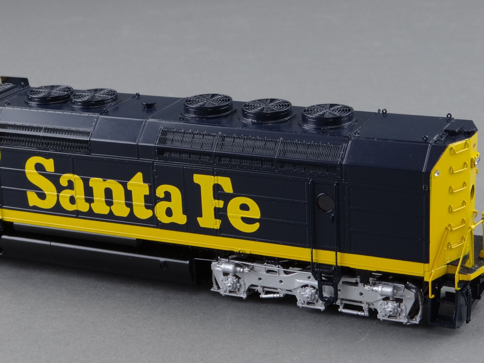 HO Brass Model Train - OMI 5673.1 Overland ATSF Santa Fe FP45 Diesel ...