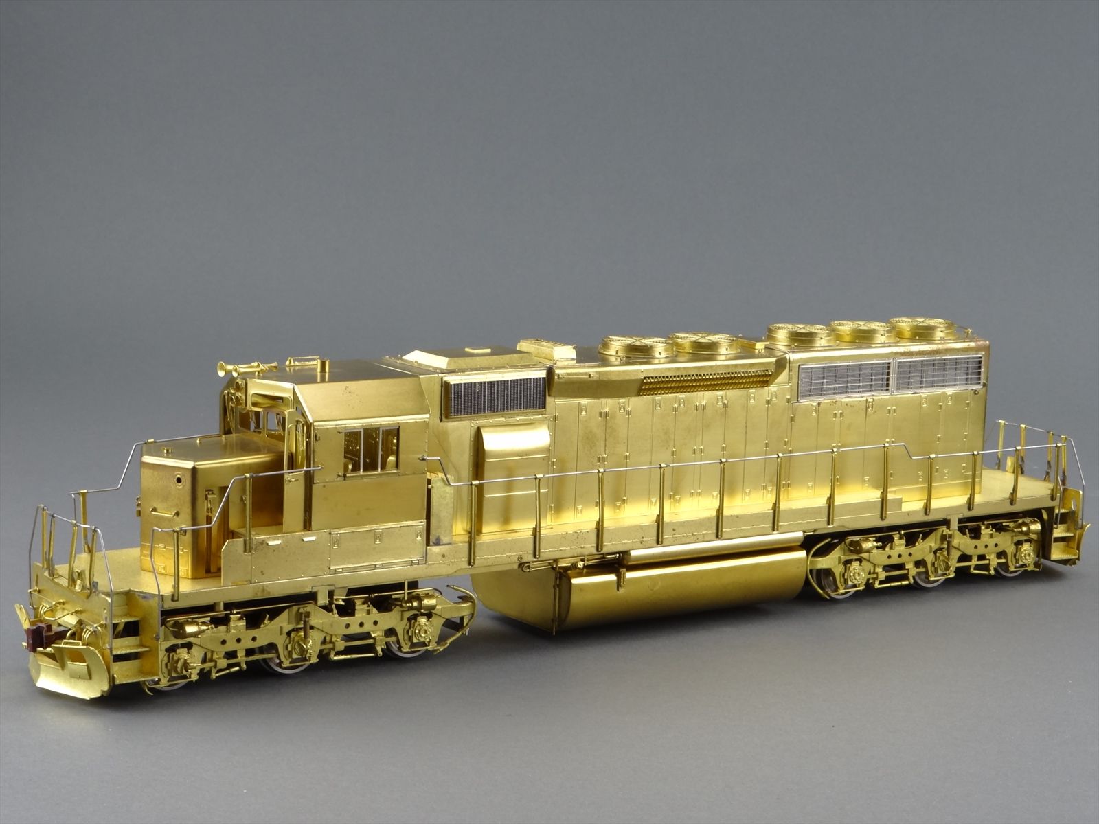 O Scale 2-Rail Brass Model Train - OMI 0507 Milwaukee Road EMD SD40-2 ...
