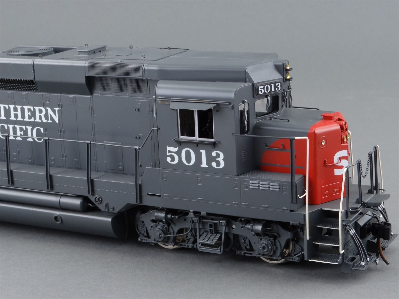 O Scale 2-Rail Brass Model Train - OMI 0471 SP Southern Pacific GP30 ...