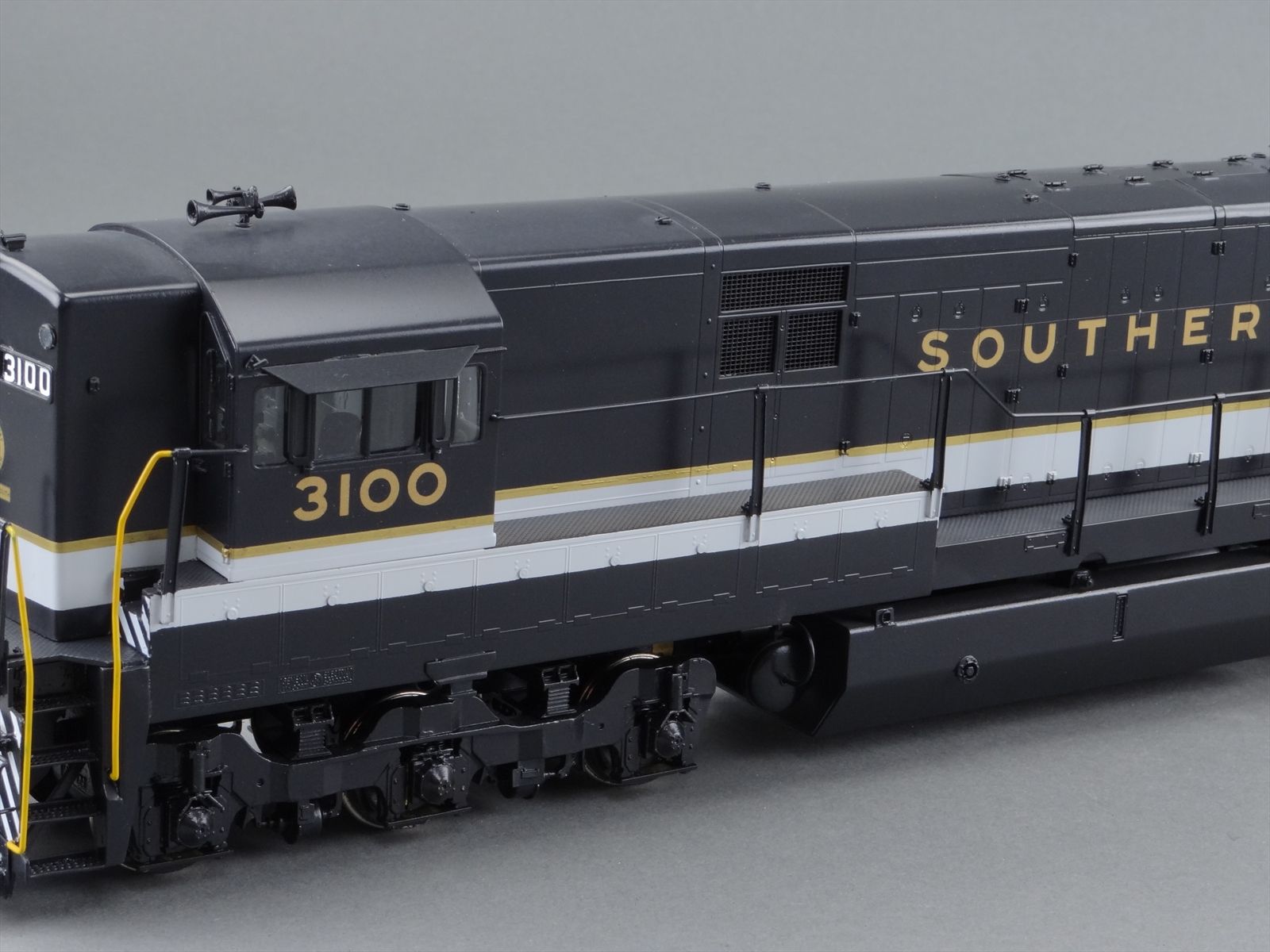O 2-Rail Brass - OMI 0241 Overland Southern GE U30C High Hood Diesel ...