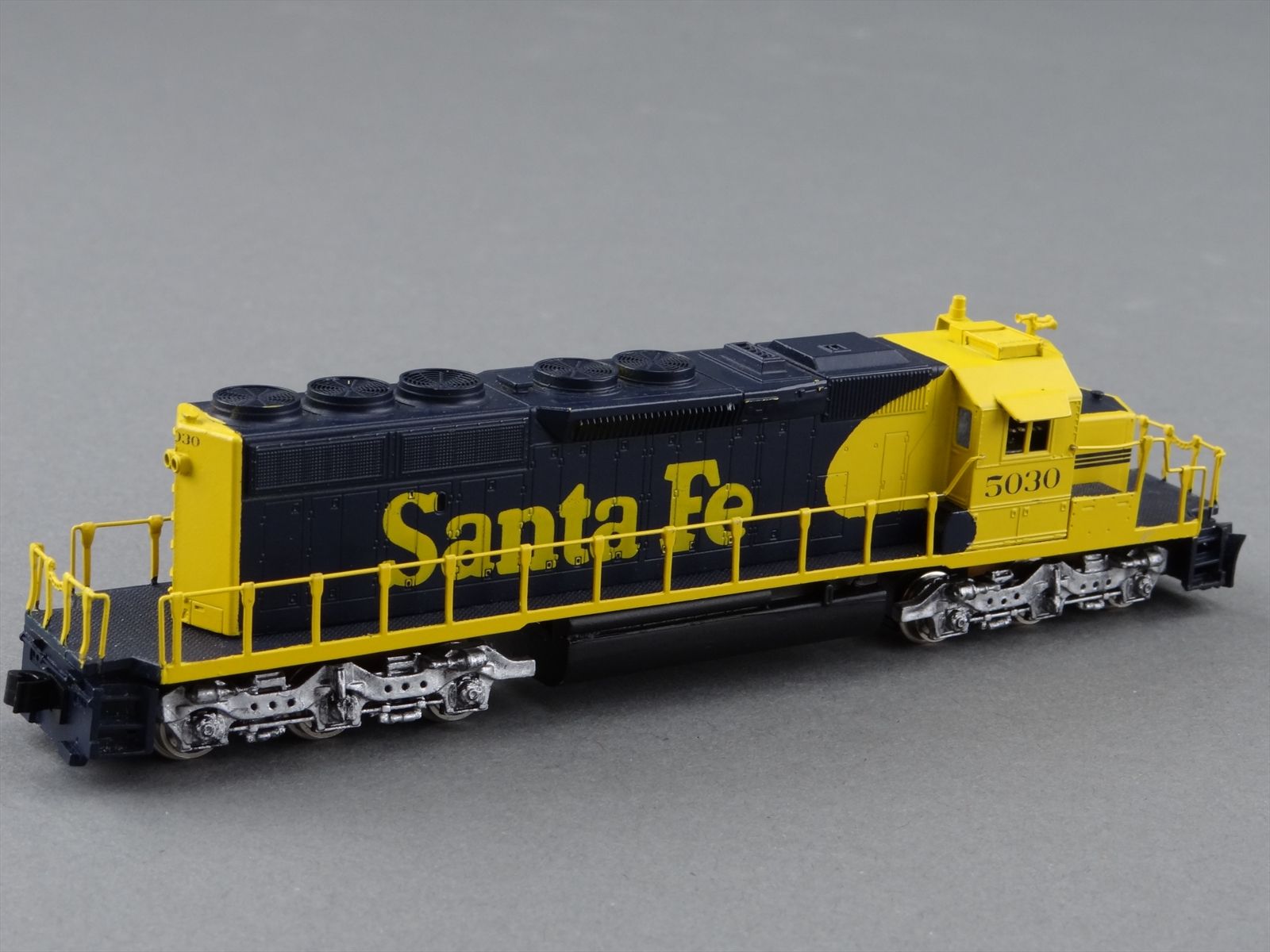 N Scale Brass Key Model Trains ATSF Santa Fe EMD SD40-2 Diesel #5030