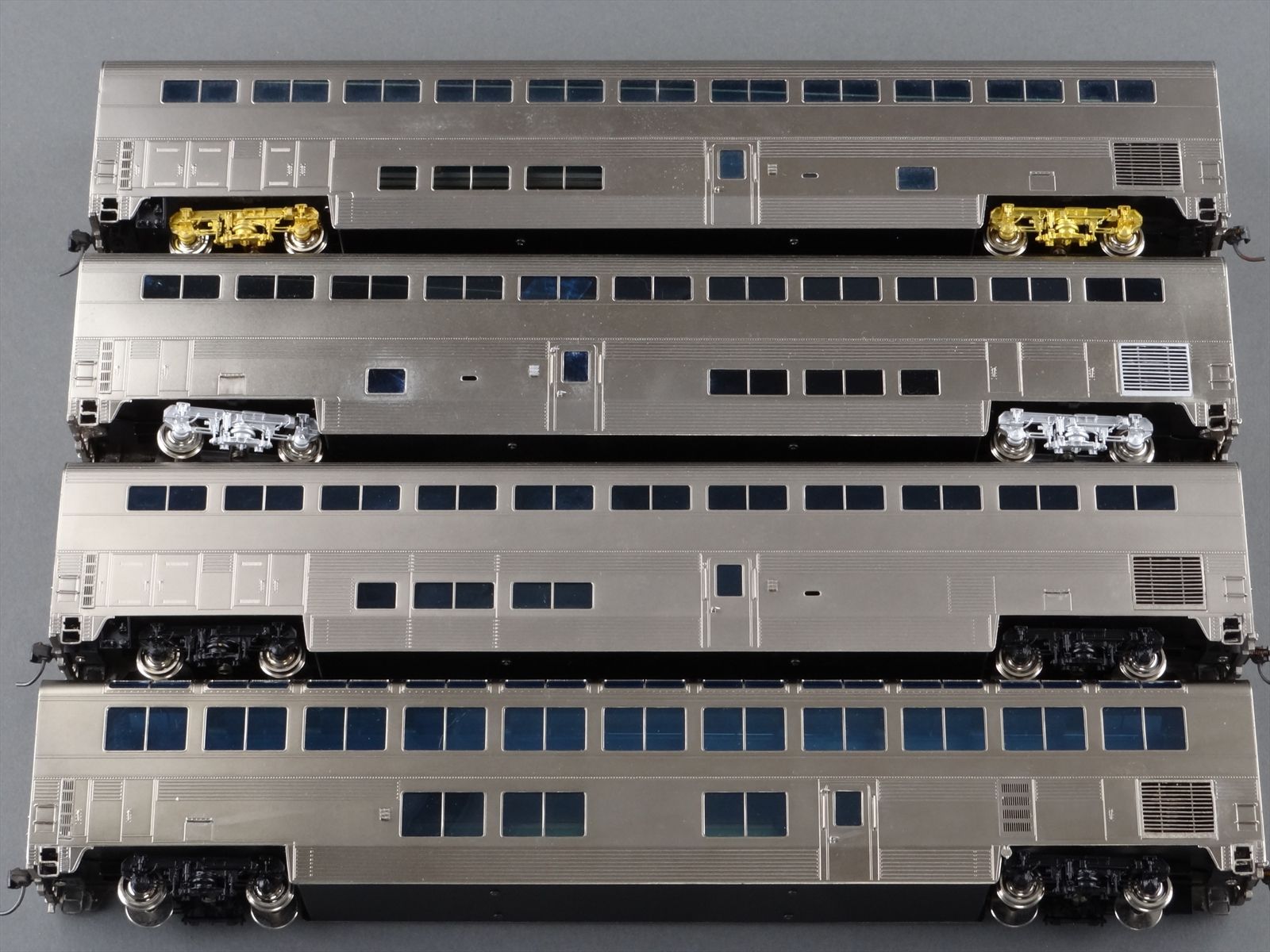 HO Brass Model Train Set - OMI Overland Amtrak Superliner - Plated - 7 ...