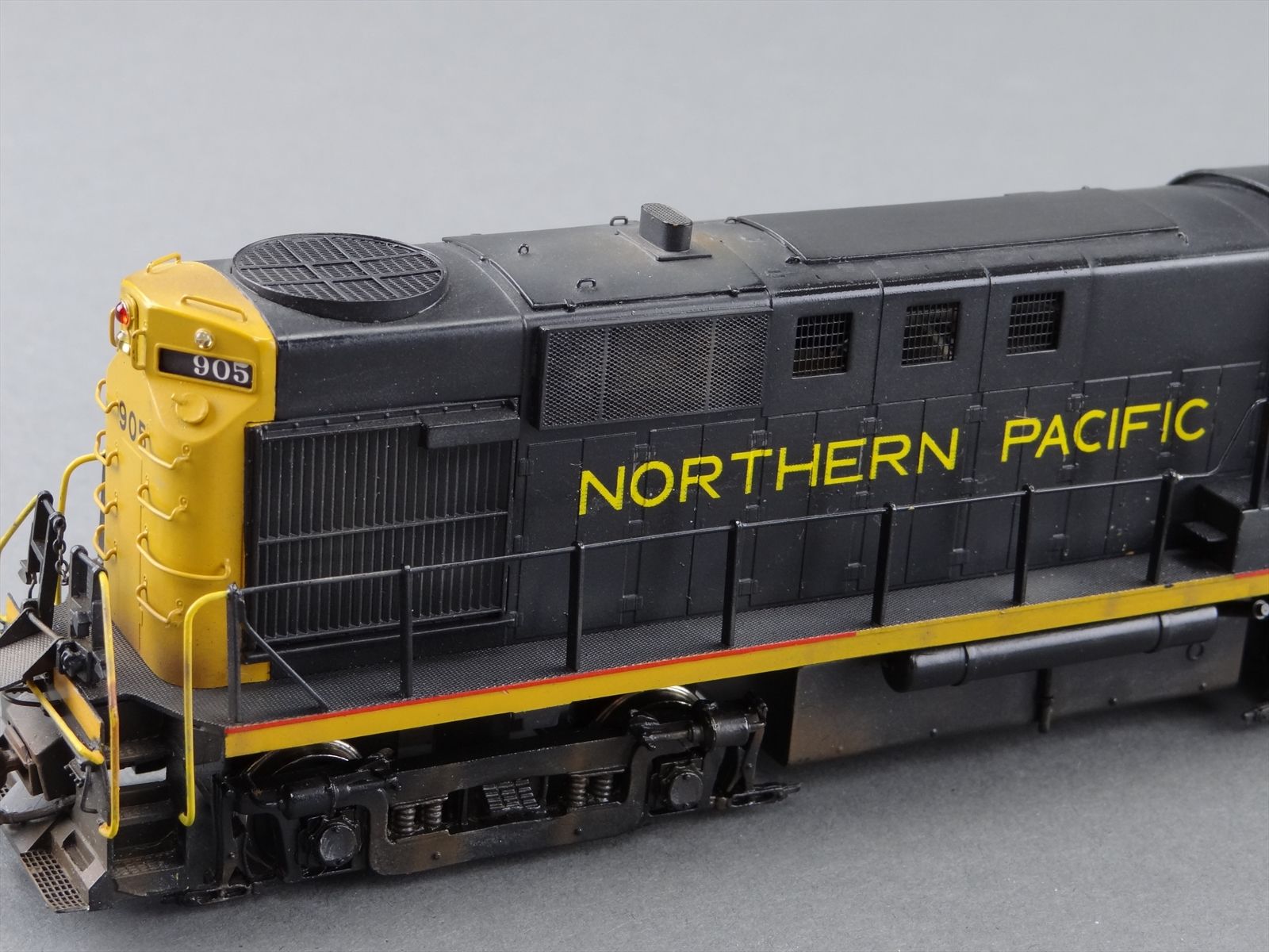HO Brass Key Imports NP Northern Pacific RS-11 / DL-701 High Hood ...