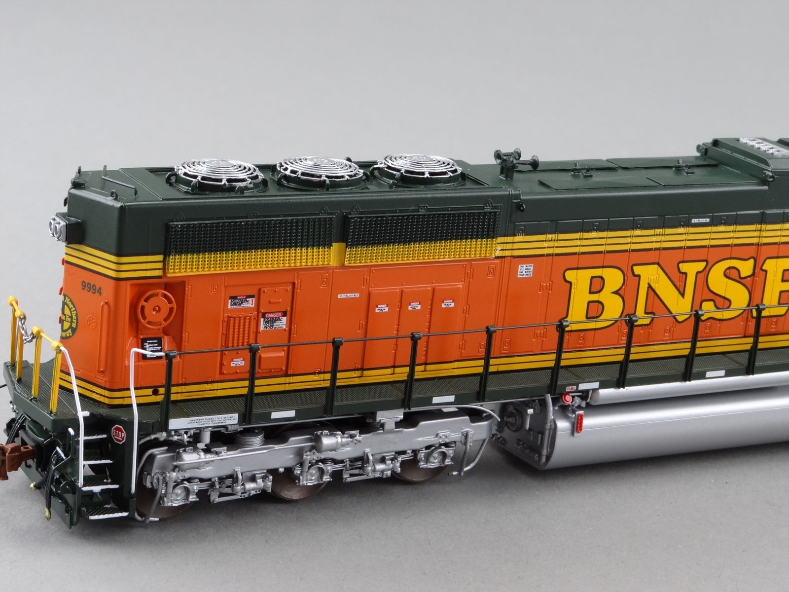 HO Brass Model Train - OMI 6622.1 BNSF Heritage II SD70MAC Diesel #9994 ...