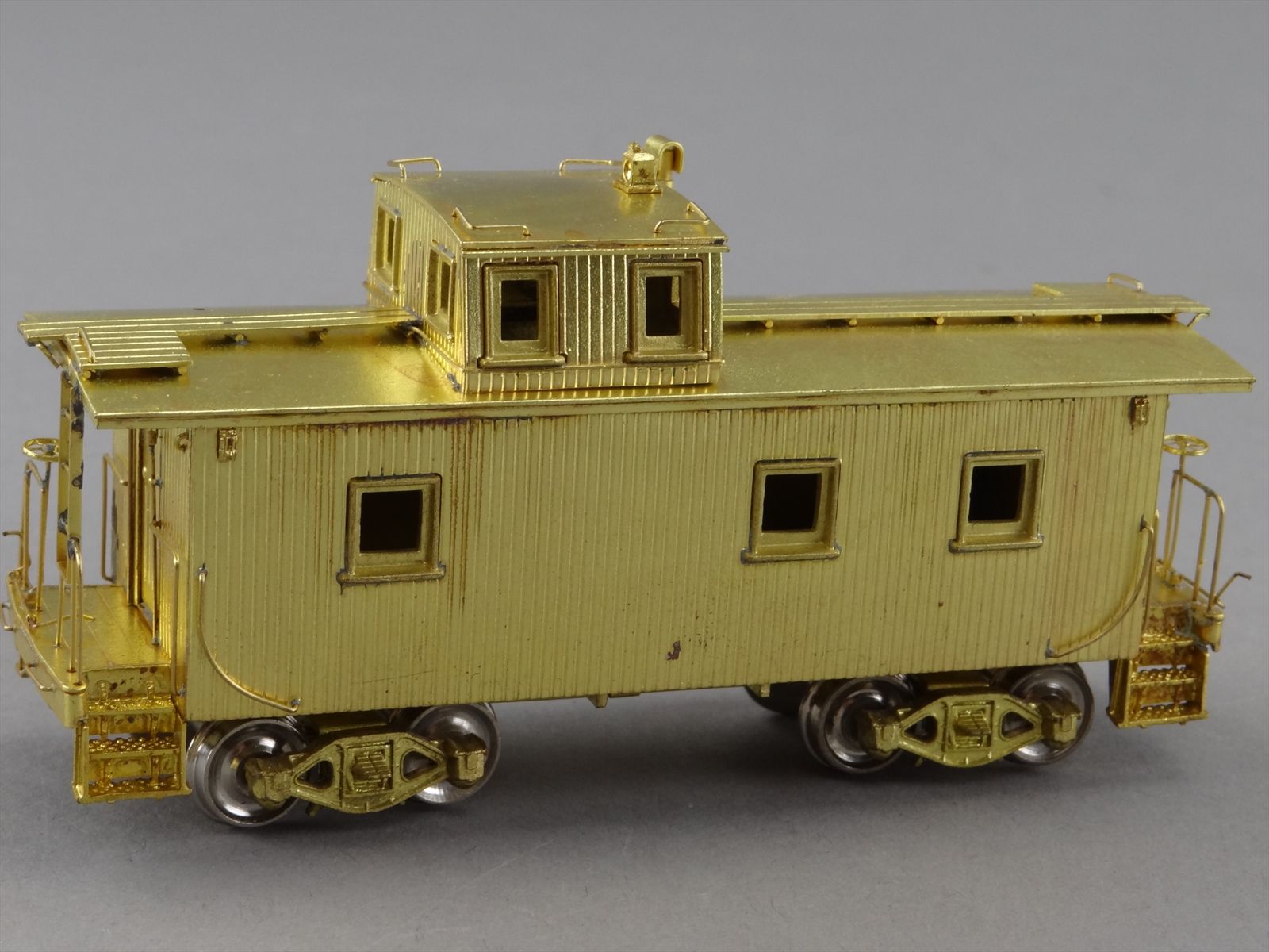 HO Brass ALCO Models Ajin NYC 24' Wood Caboose - Offset Cupola