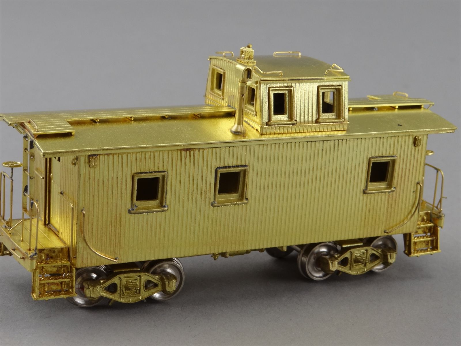 HO Brass ALCO Models Ajin NYC 24' Wood Caboose - Offset Cupola
