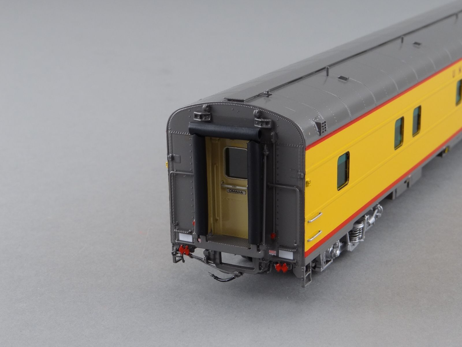 HO Brass Model Train - OMI 3411.1 UP Union Pacific Sleeper - Omaha #200 - Lights & Interior