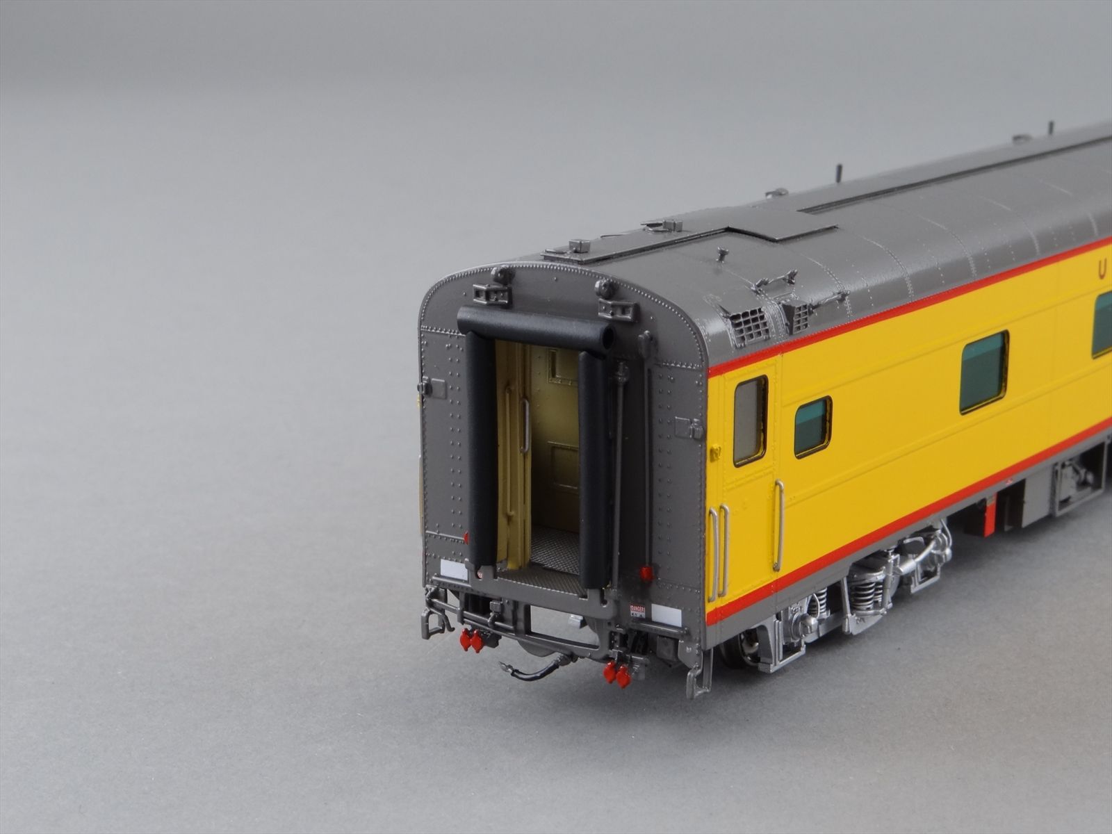 HO Brass Model Train - OMI 3411.1 UP Union Pacific Sleeper - Omaha #200 - Lights & Interior