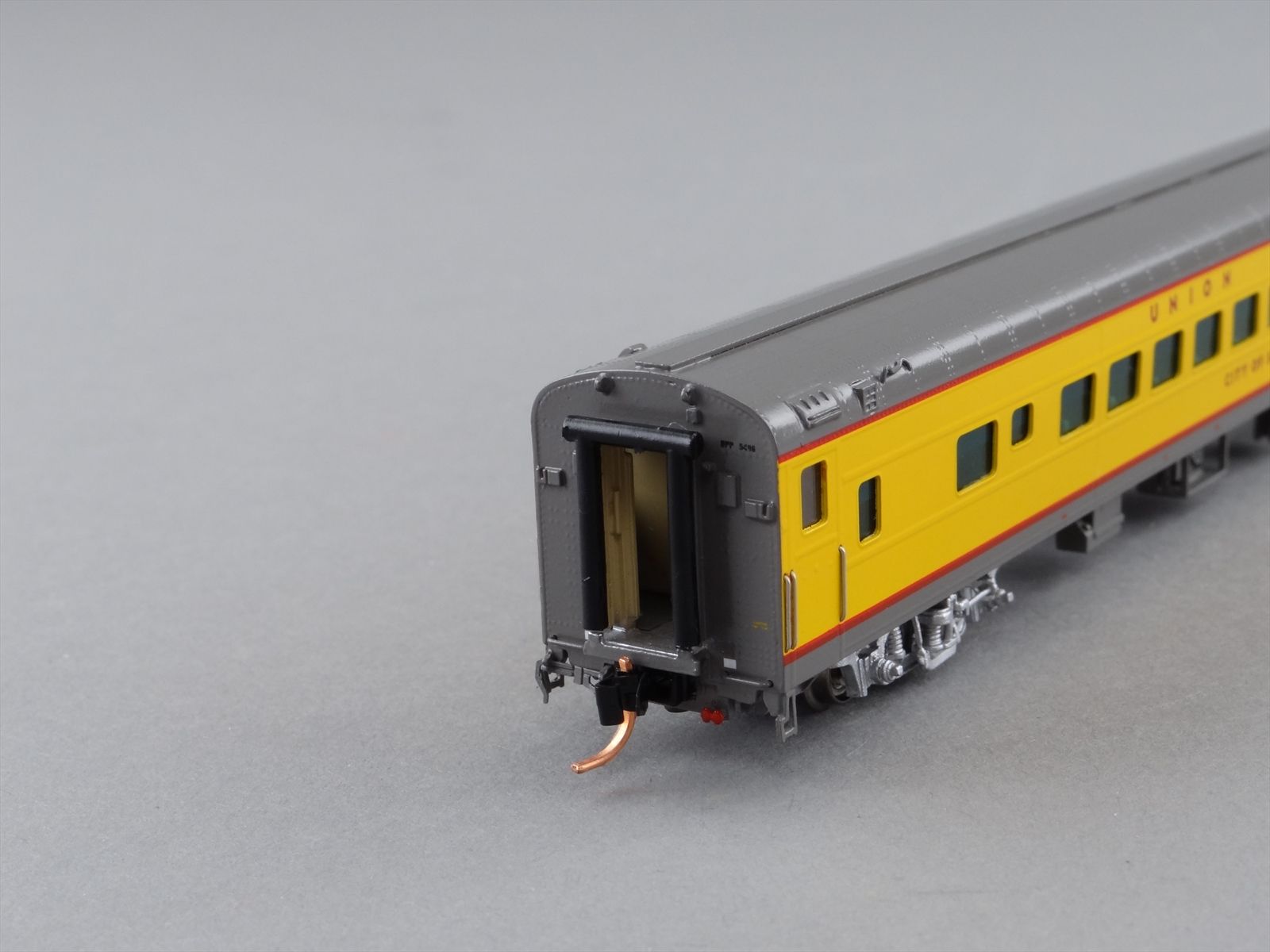 N Scale Brass - OMI 28017.1 Overland UP Union Pacific City Of Salina Coach Car #5486 w/ Interior