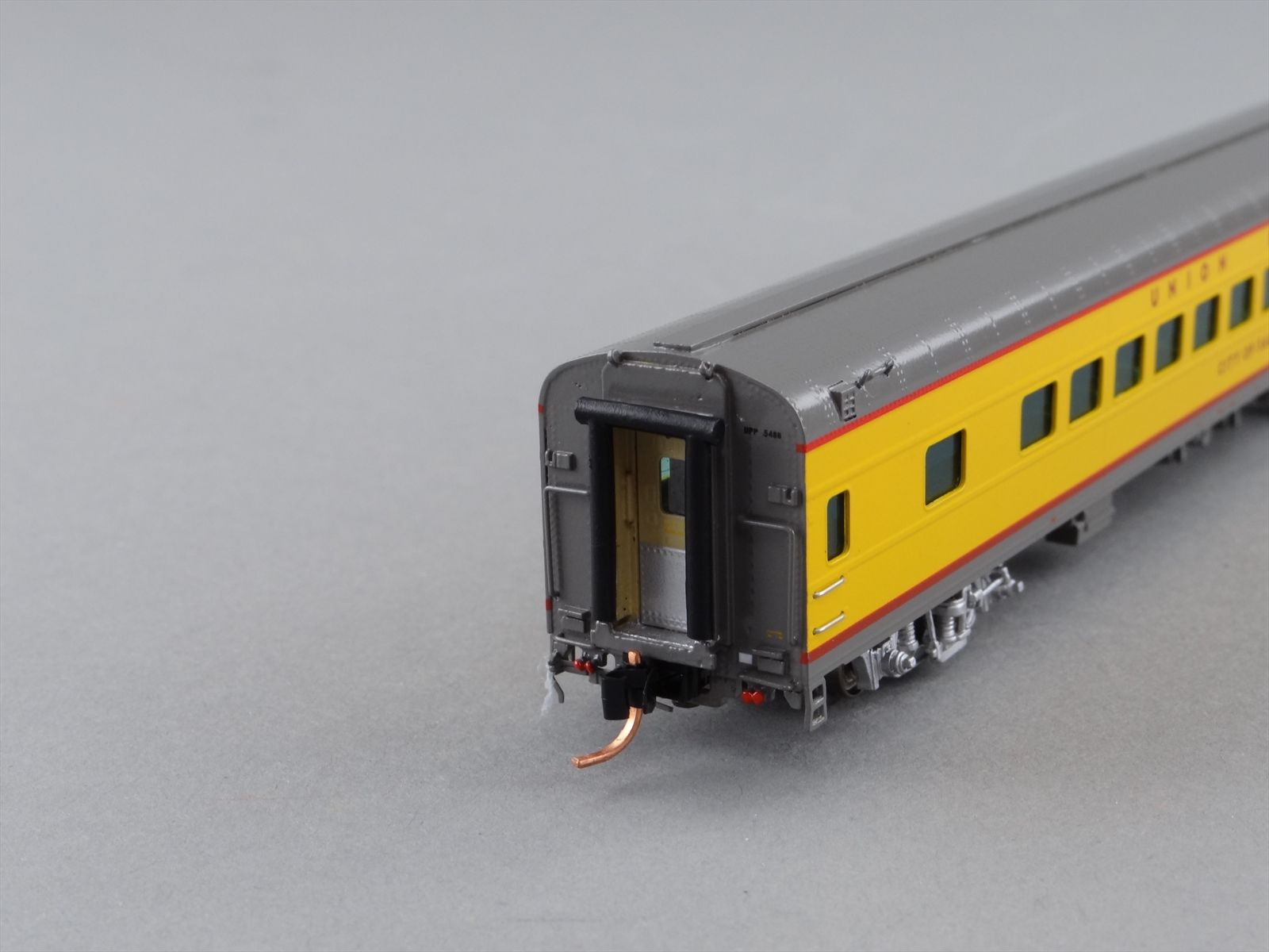 N Scale Brass - OMI 28017.1 Overland UP Union Pacific City Of Salina Coach Car #5486 w/ Interior