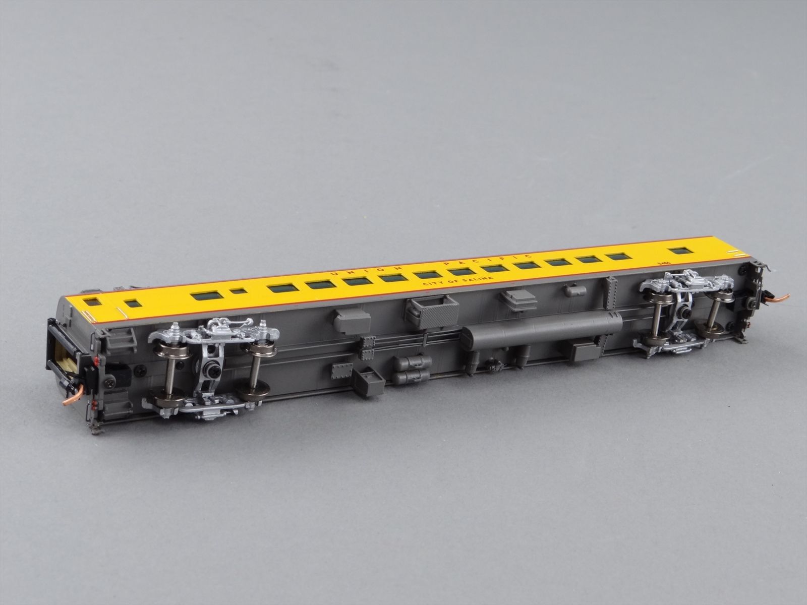 N Scale Brass - OMI 28017.1 Overland UP Union Pacific City Of Salina Coach Car #5486 w/ Interior