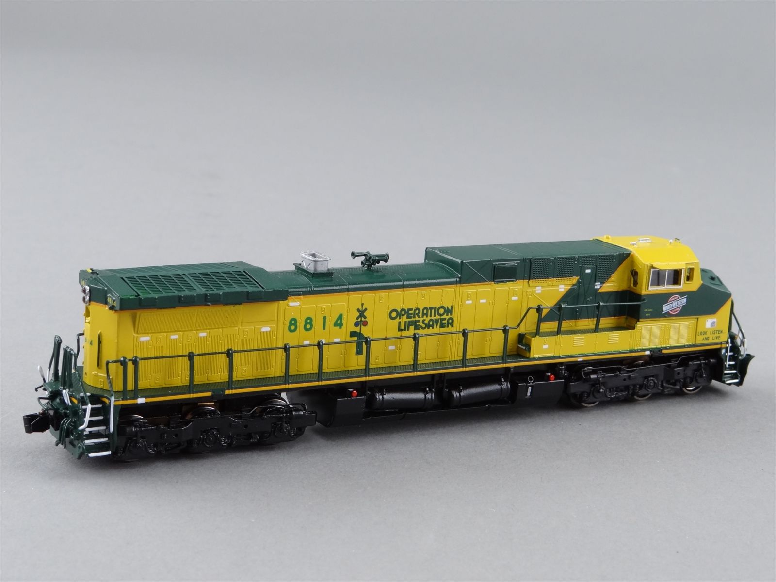 N Scale Brass Model Train - OMI 2883.1 Overland C&NW Operation Life Saver CW44AC Diesel #8814