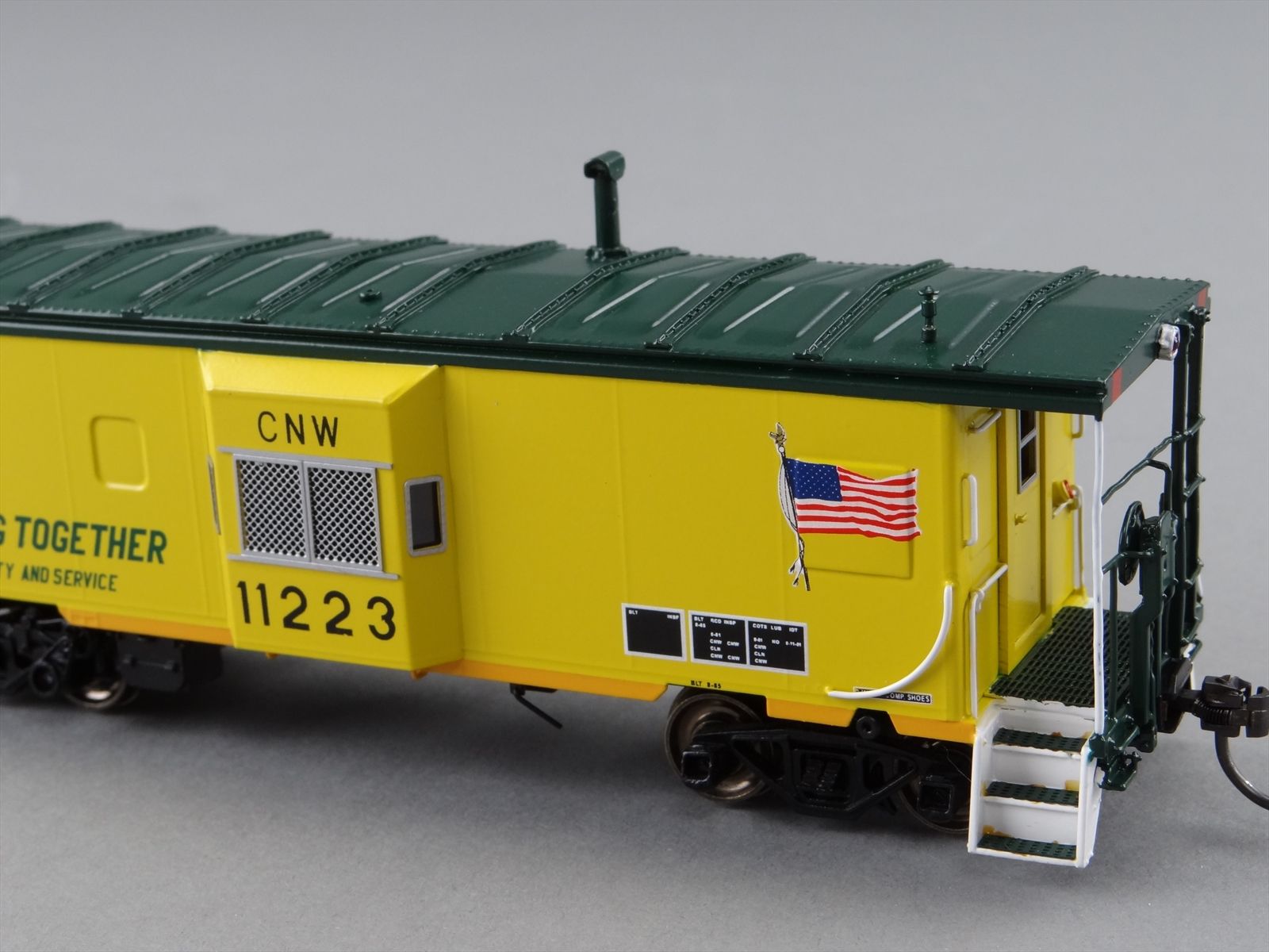 HO Brass Model Train - OMI 3722.1 Overland CNW C&NW Bay Window Caboose ...