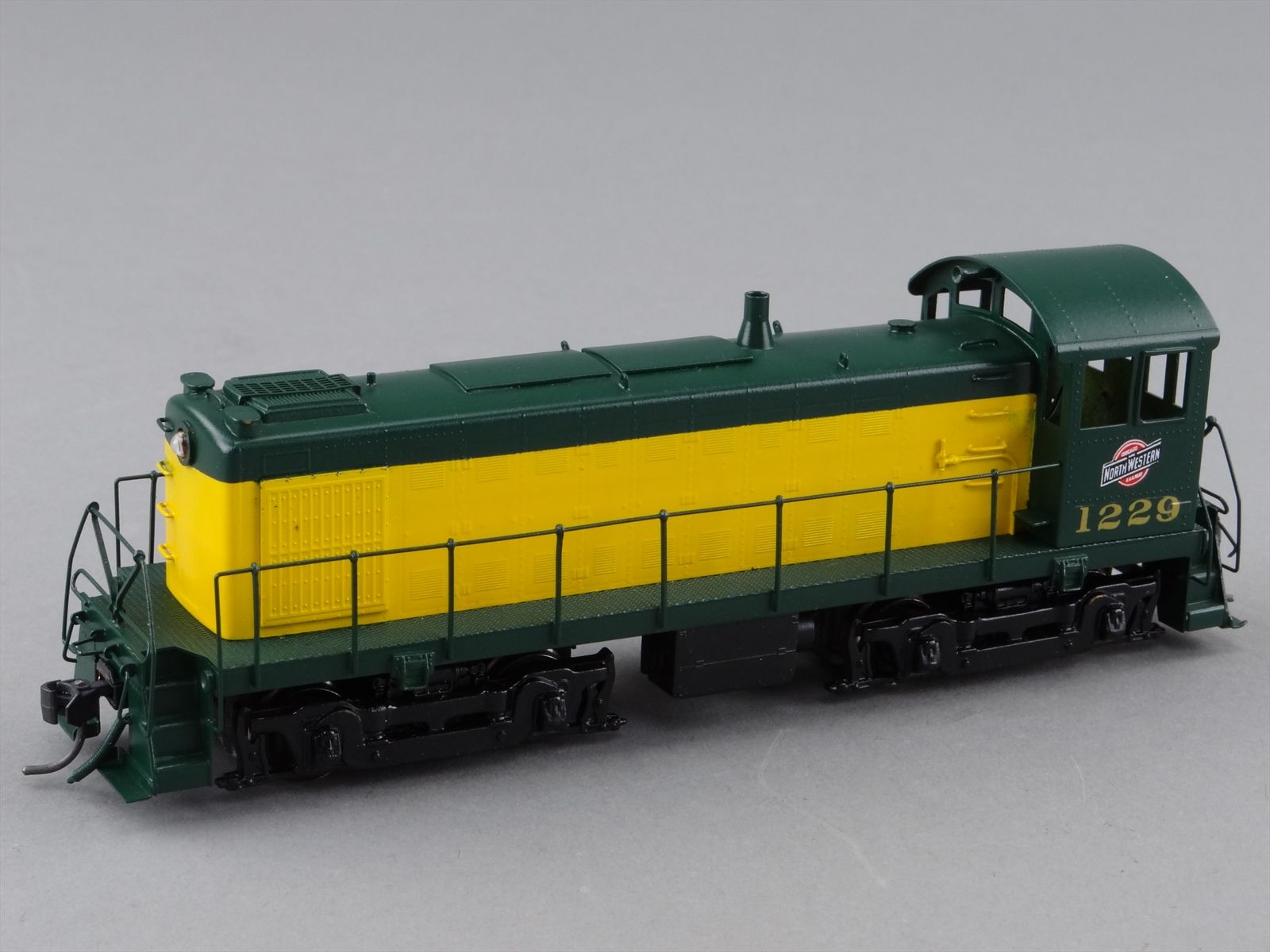 HO Brass Alco Models D-116 KMT C&NW Chicago Northwestern EMD S-1 Diesel ...