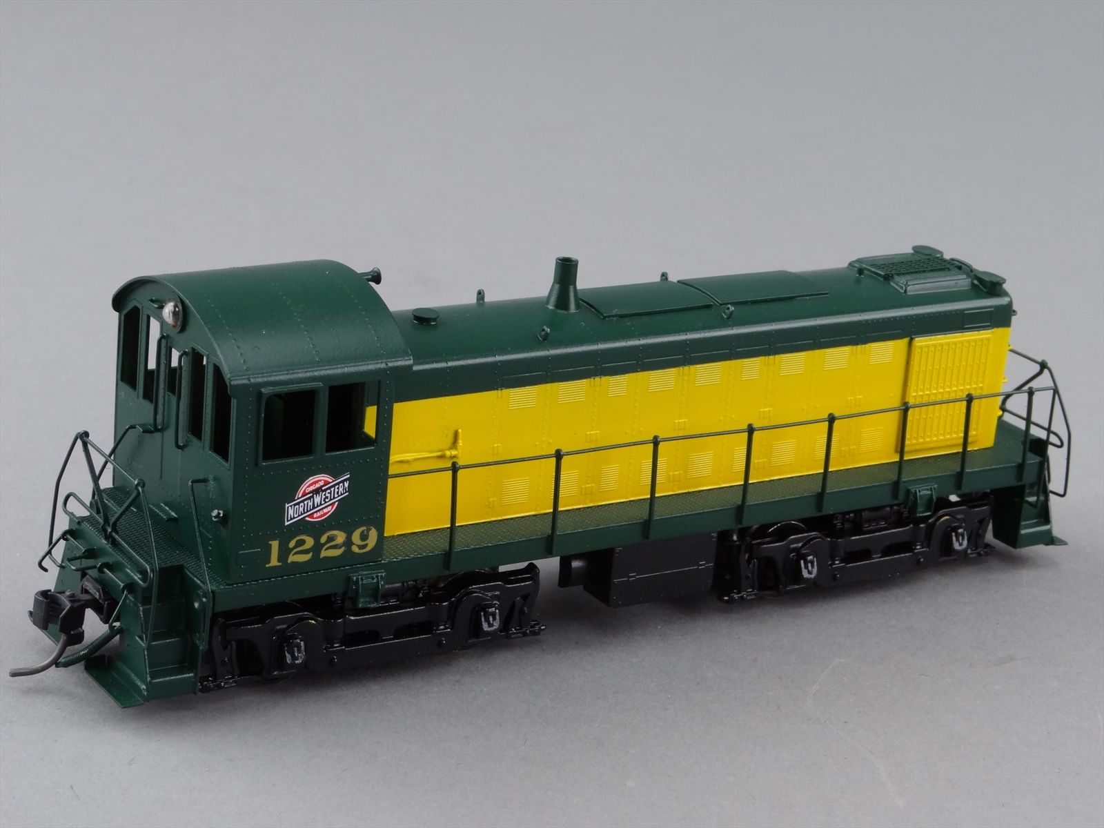 HO Brass Alco Models D-116 KMT C&NW Chicago Northwestern EMD S-1 Diesel ...