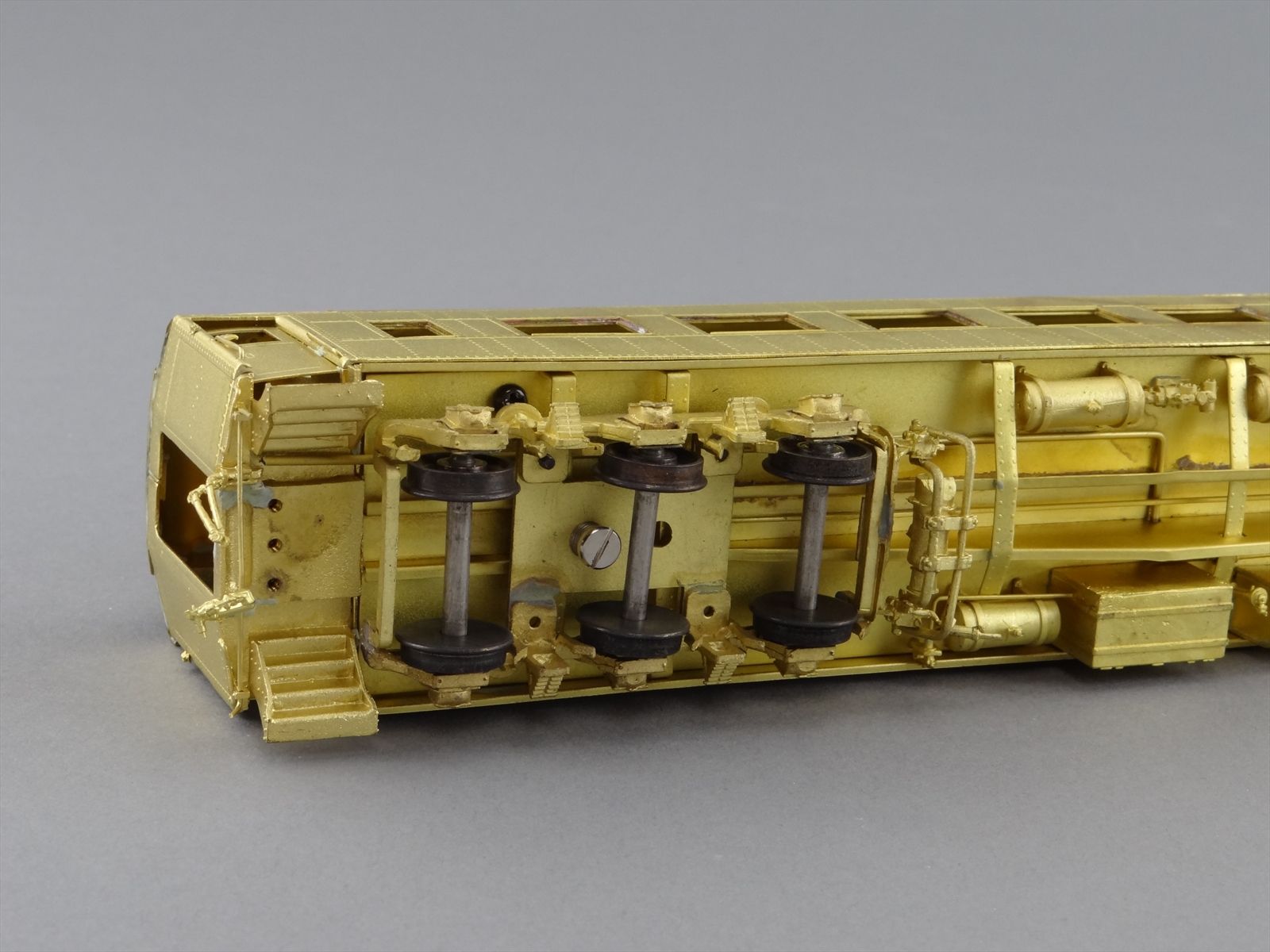 HO Scale Pecos River Brass 2808 ATSF Santa Fe Heavyweight Chair w/ AC #3050-3069