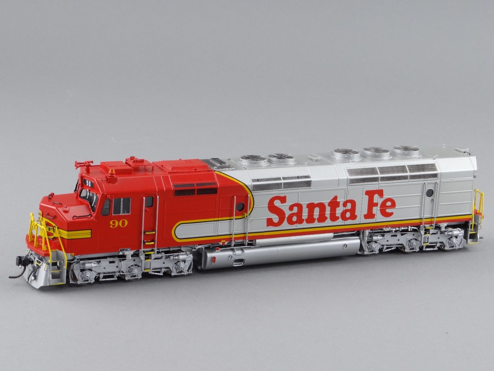 HO Brass Model Train - OMI 5992 Overland ATSF Santa Fe SDFP45 Diesel #90 - Pro Paint