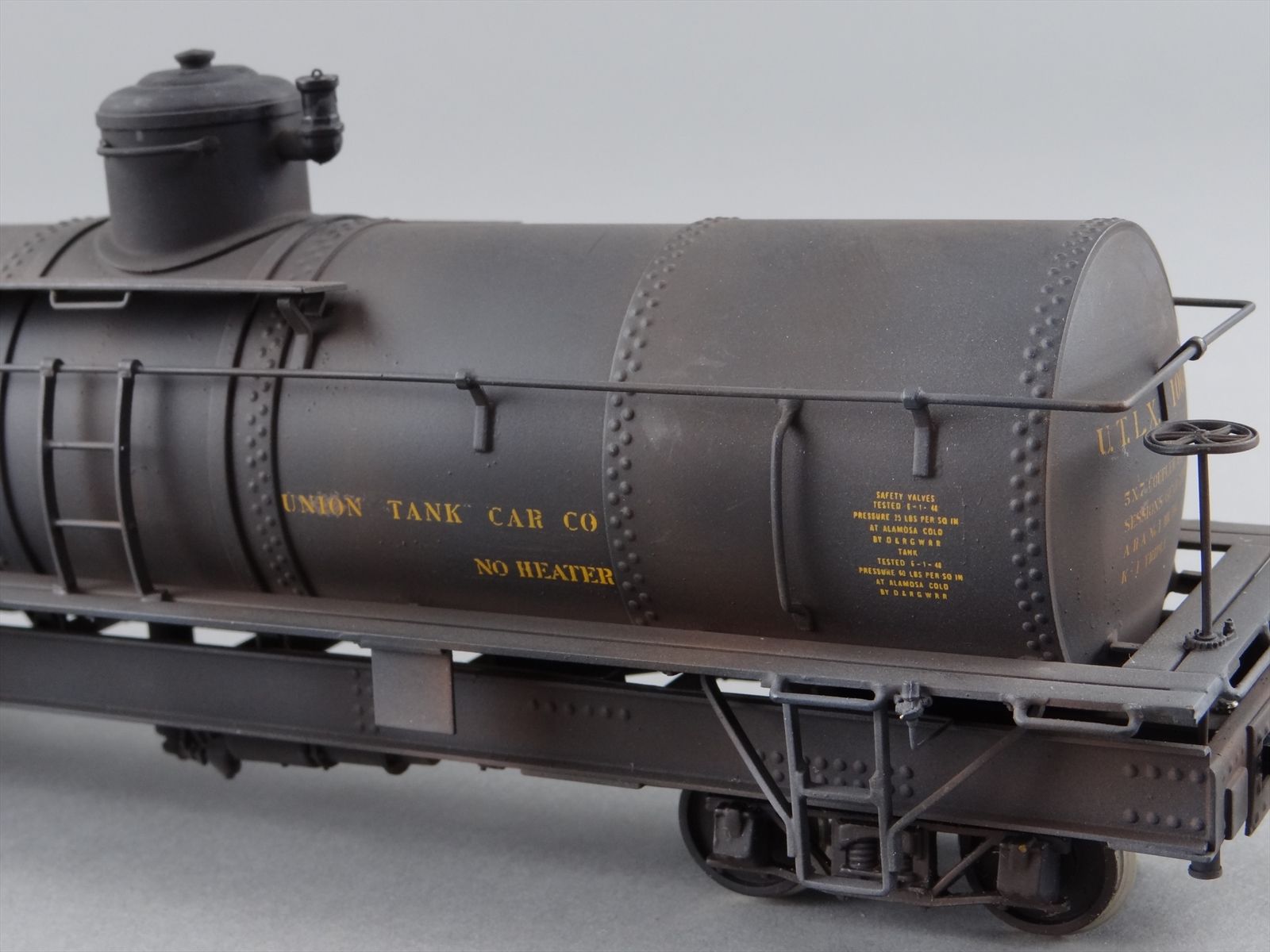 On3 Scale Brass WMC Westside Models CONX / UTLX Tank Car #11005 - Weathered