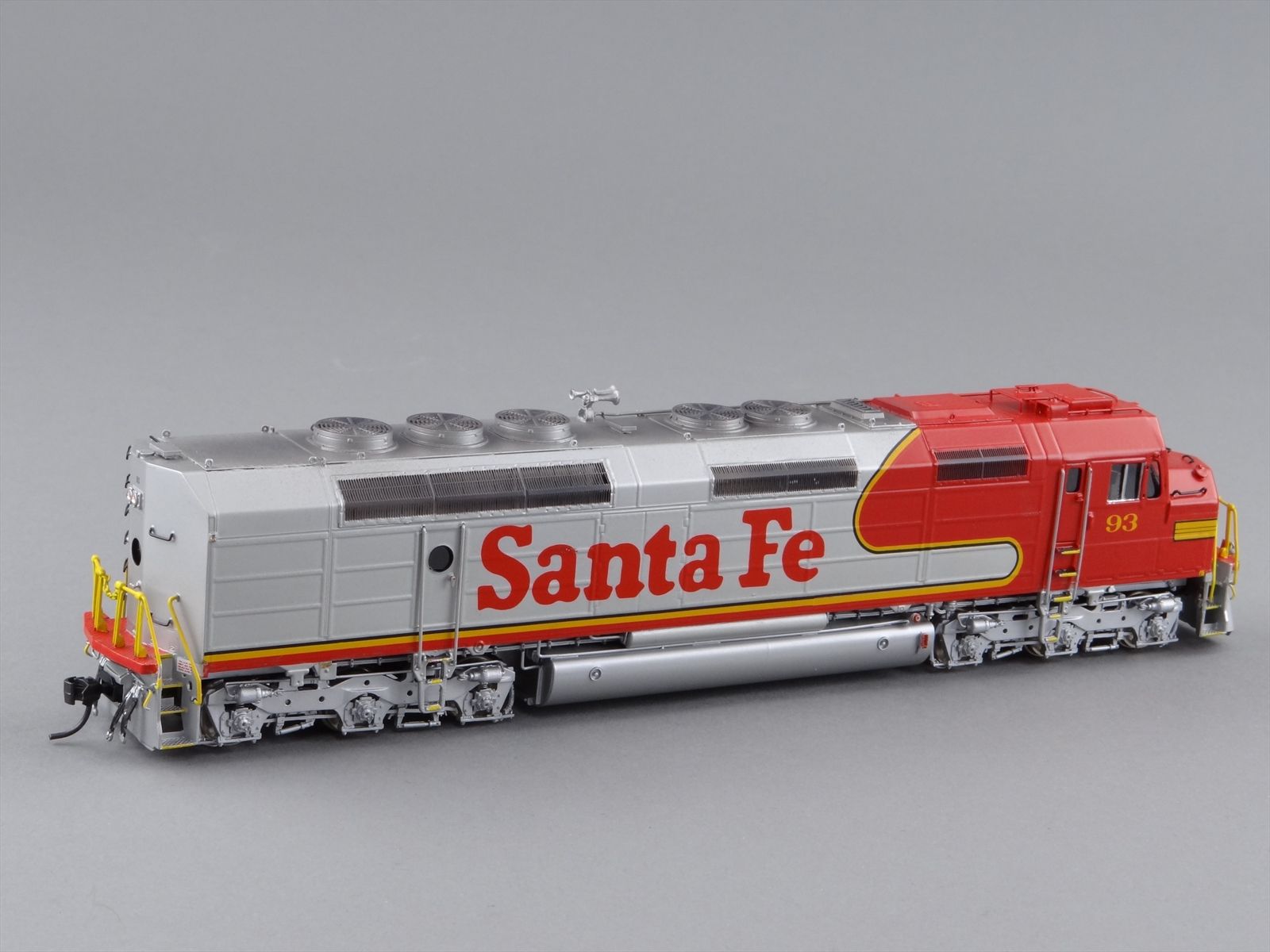 HO Brass Model Train - OMI 5992 Overland ATSF Santa Fe SDFP45 Diesel #93 - Pro Paint