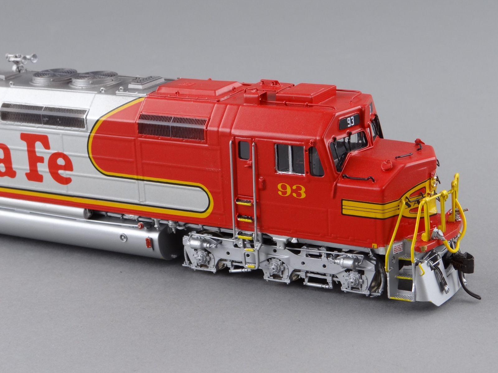 HO Brass Model Train - OMI 5992 Overland ATSF Santa Fe SDFP45 Diesel #93 - Pro Paint