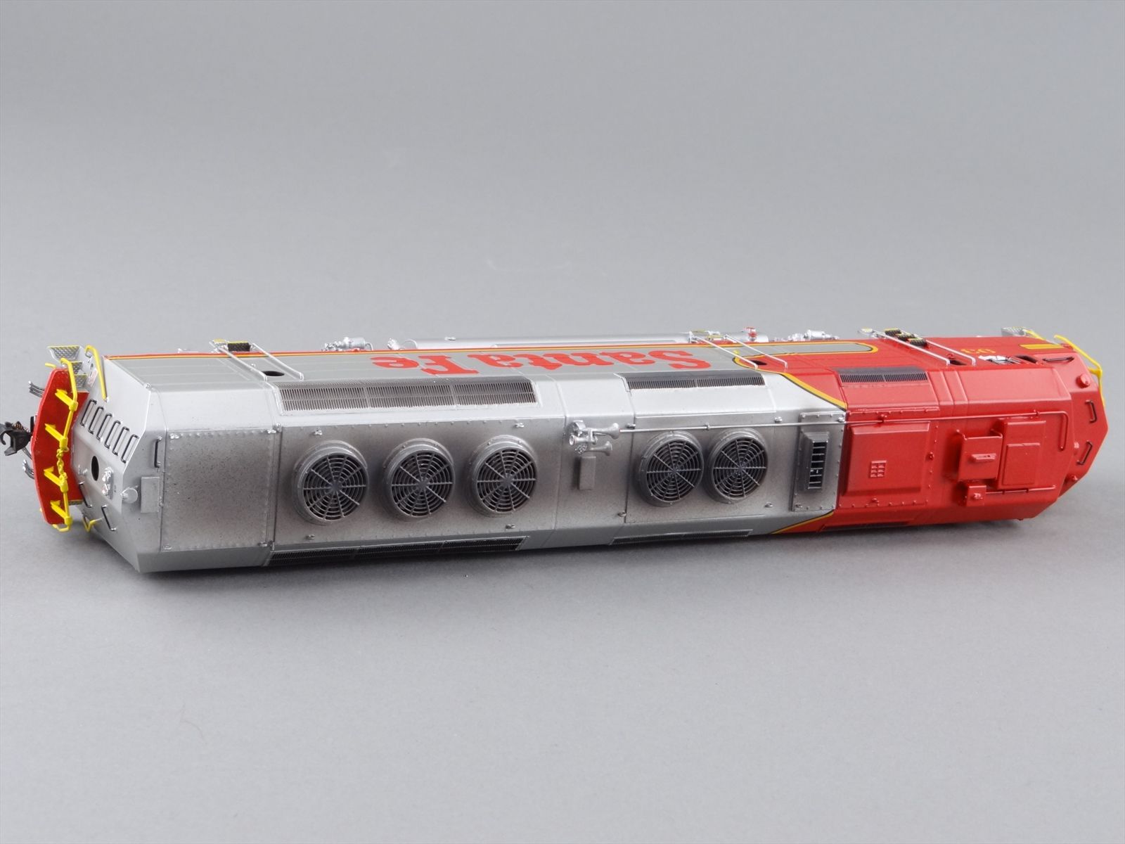 HO Brass Model Train - OMI 5992 Overland ATSF Santa Fe SDFP45 Diesel #93 - Pro Paint