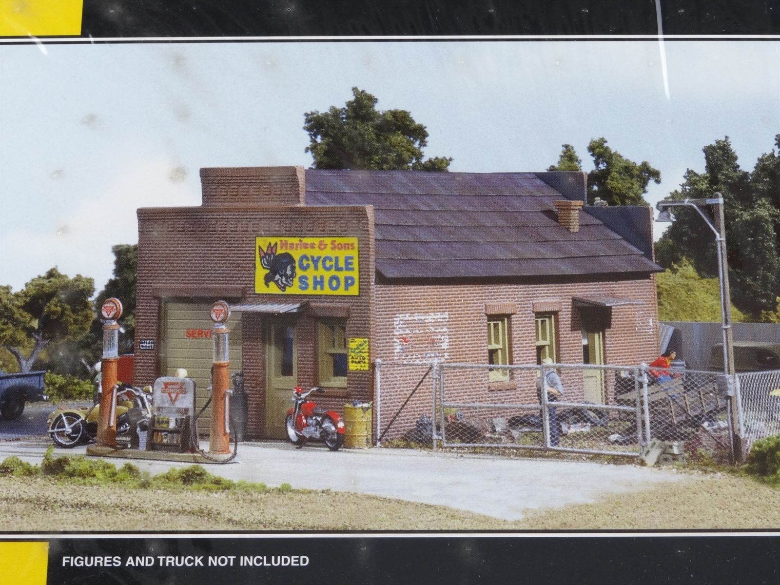HO 1:87 Scale Building - DPM Gold Kit #406 Harlee & Sons Cycle Shop