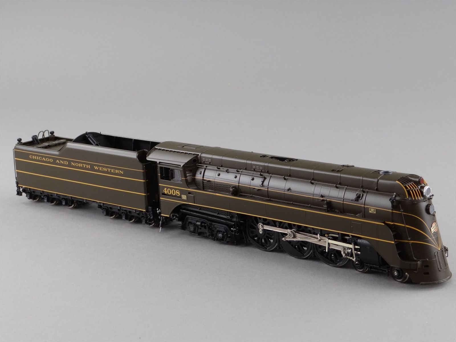 HO Brass Model Train - CIL 2270.1 Challenger C&NW 4-6-4 E-4 #4008 - Coal / Streamlined