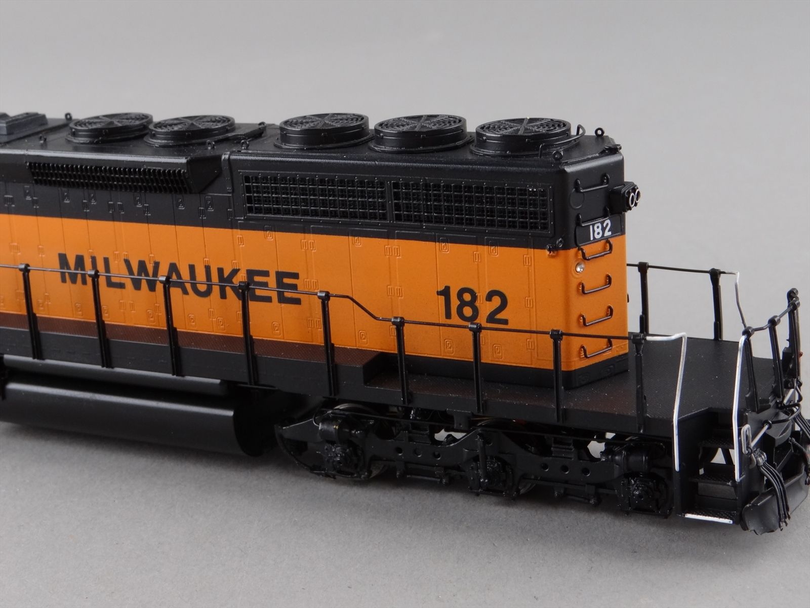 HO Brass Model Train - OMI 6670.1 Overland Milw Milwaukee Road SD40-2 / 30-ERS-6 Diesel #182 w ...