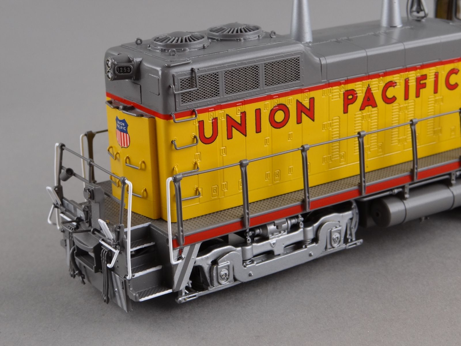 HO Brass Model Train - OMI 5413.1 Overland UP Union Pacific SW10 Diesel #1253 - ex SW7
