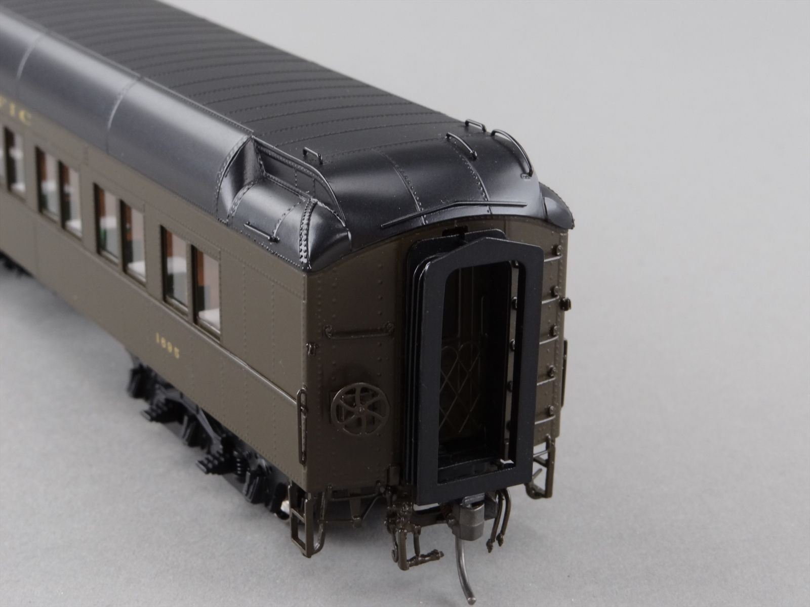 HO Brass Model Train - CIL 2410.1 Challenger NP Pullman Green Dining ...