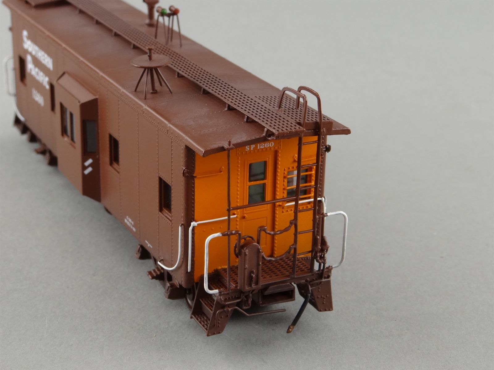 HO Brass Model Train - CIL 2402.1 SP C-30-4 Bay Window Steel Caboose #1260