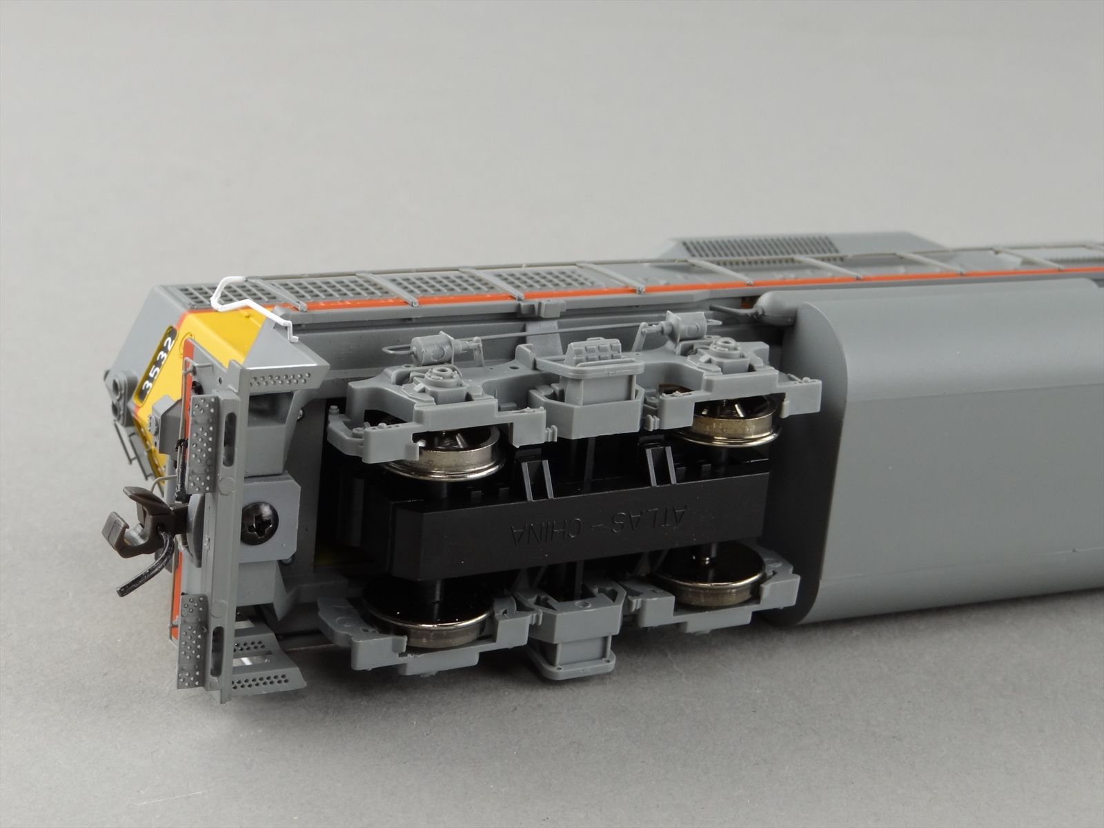 HO Scale Atlas 10000634 WP Western Pacific GP40 Diesel #3532 Master ...