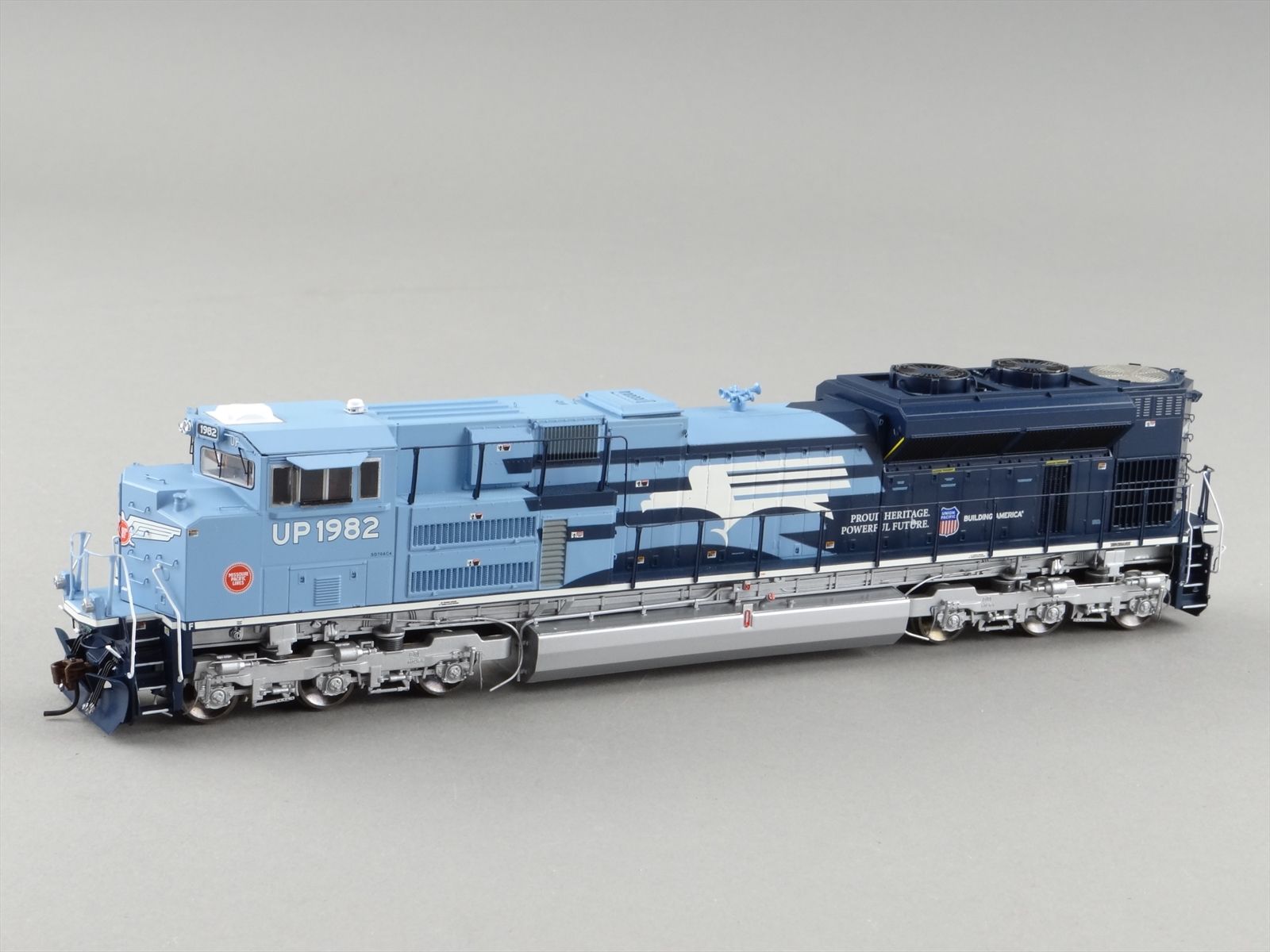 HO Scale Athearn Genesis G68611 UP Union Pacific SD70ACe Diesel #1982 w ...