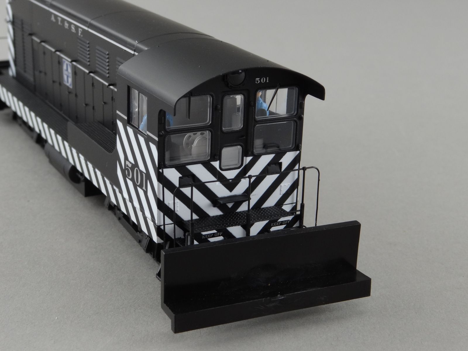 HO Scale Life-Like Proto 2000 Series 920-40775 AT&SF #501 H10-44 Diesel ...