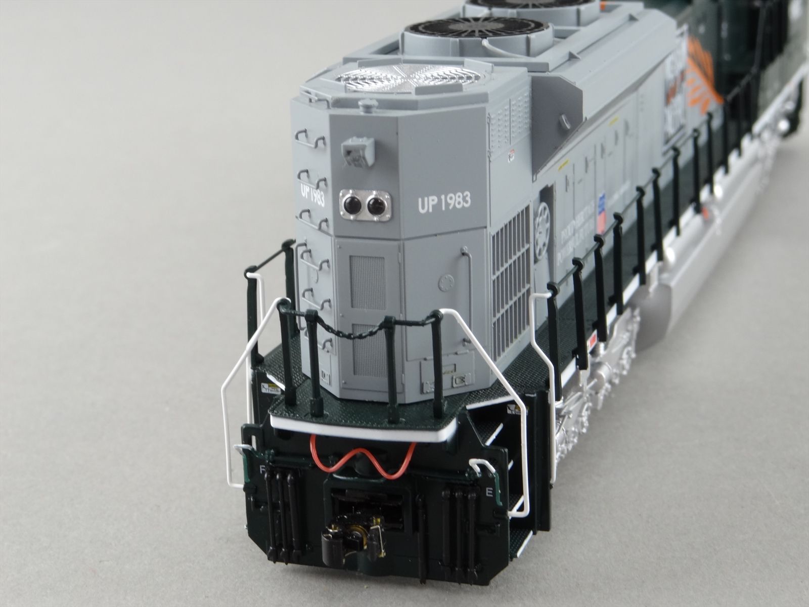 HO Scale MTH 80-2008-1 WP #UP1983 SD70ACE Diesel Western Pacific w ...