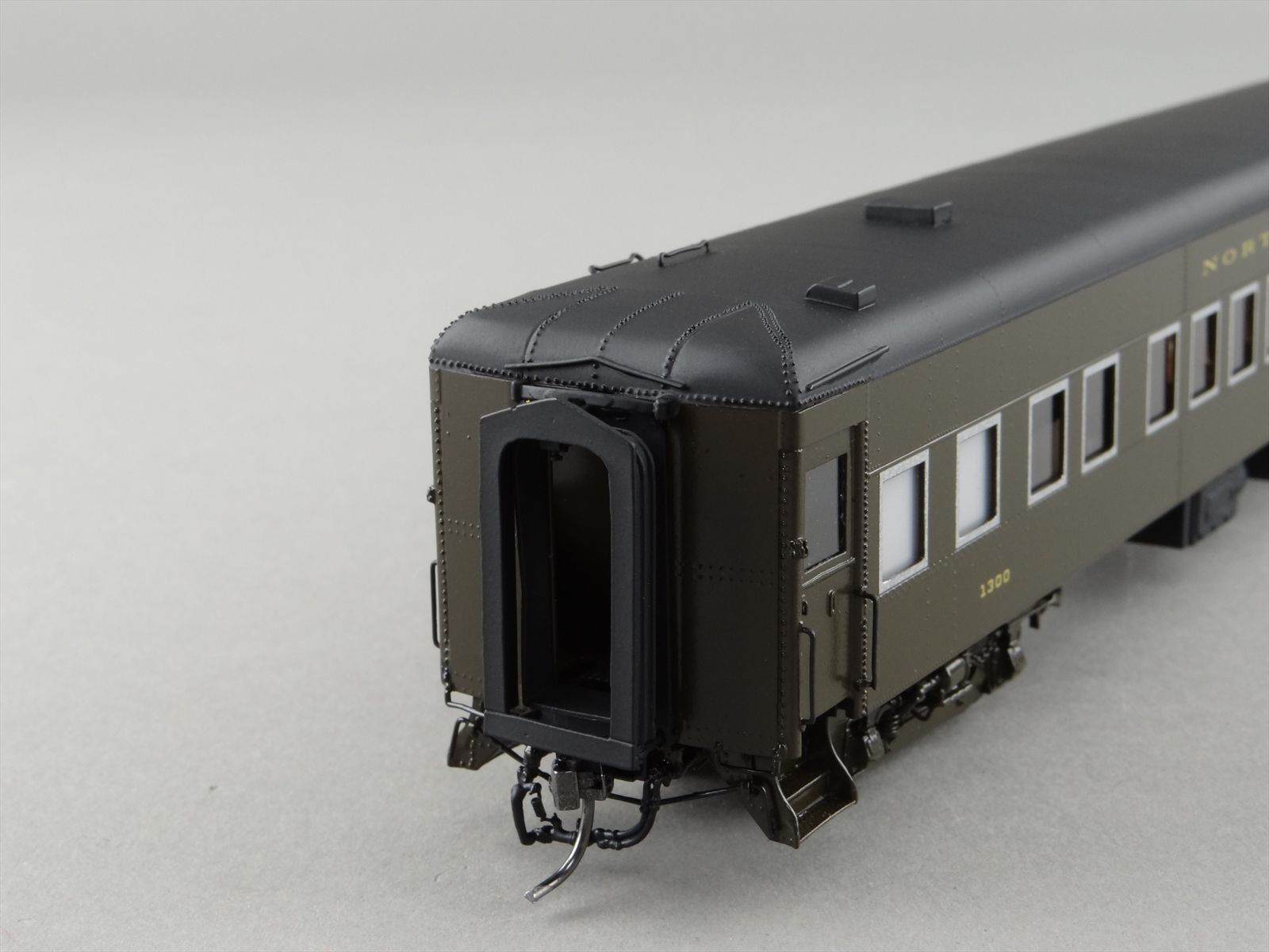 HO Brass W&R NP Lightweight Coach Passenger Car #1300 - Pullman Green ...