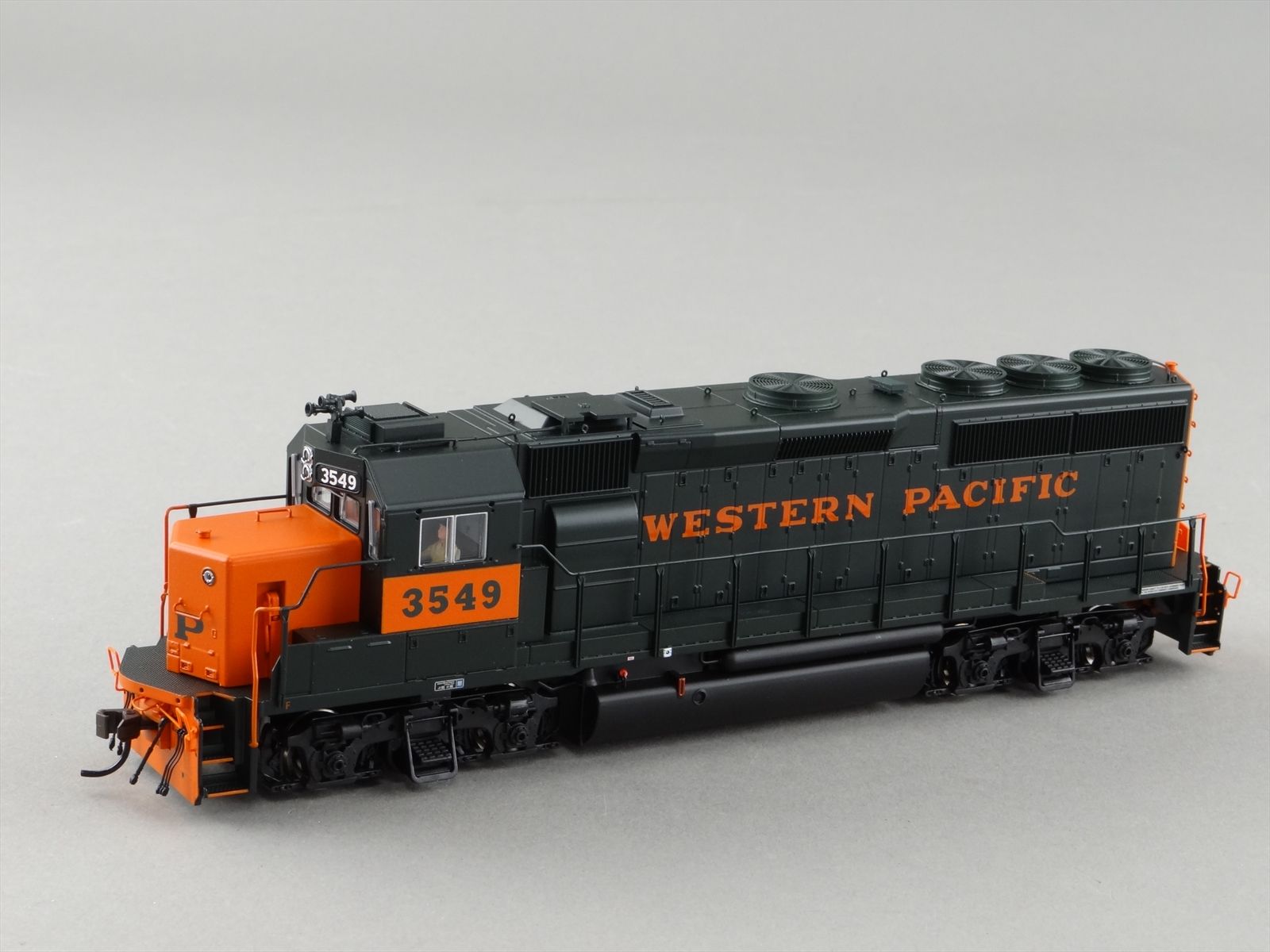HO Scale Atlas 10001002 WP Western Pacific GP40-2 Phase 2 Diesel #3549 Master Series - GOLD