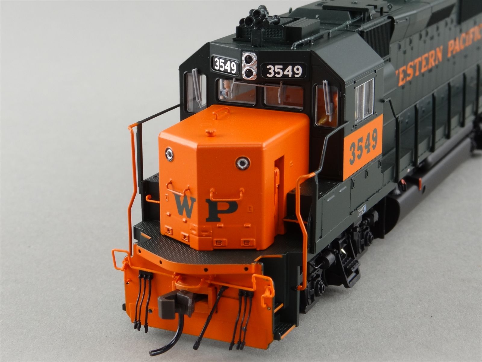 HO Scale Atlas 10001002 WP Western Pacific GP40-2 Phase 2 Diesel #3549 ...