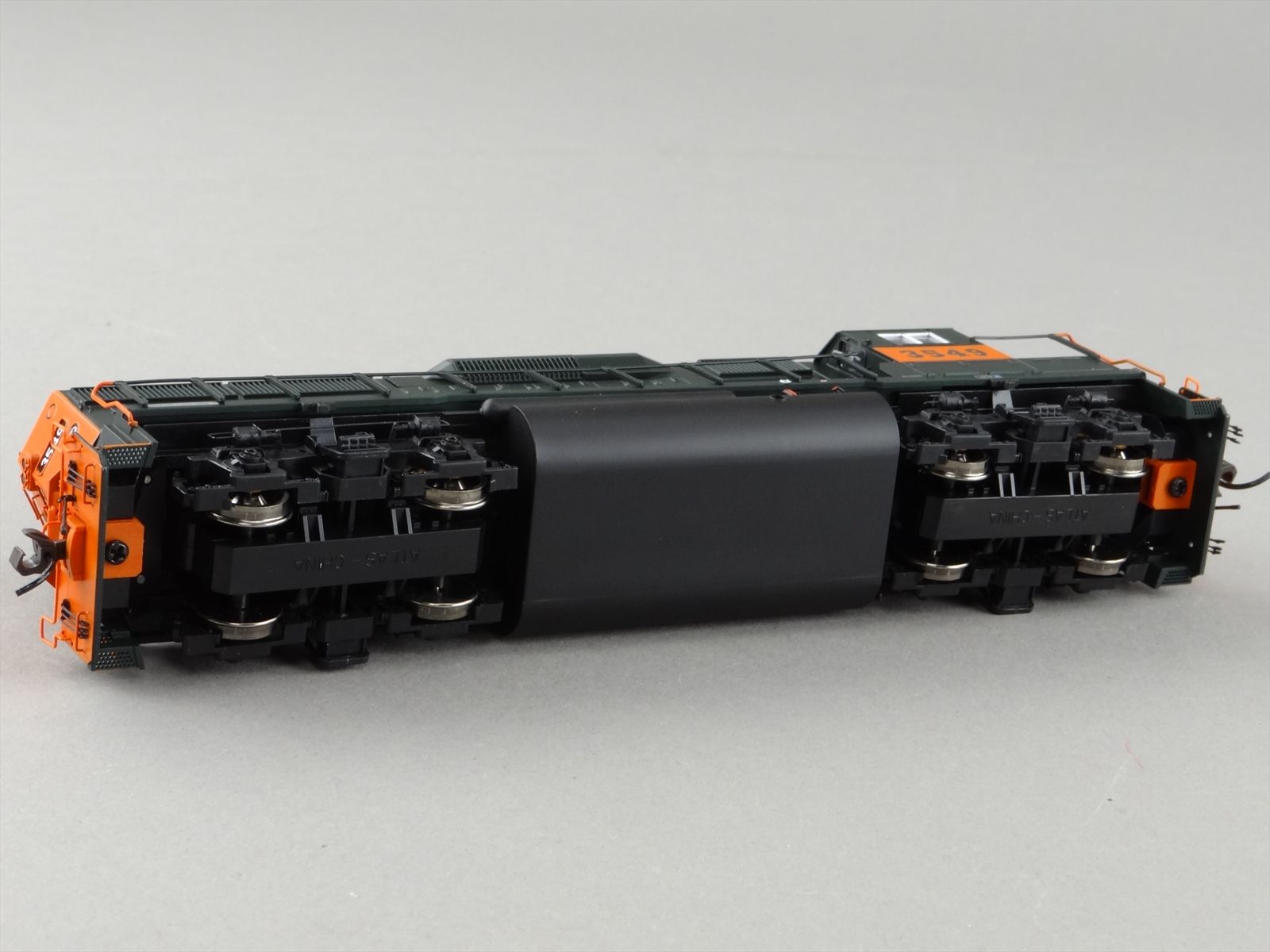 HO Scale Atlas 10001002 WP Western Pacific GP40-2 Phase 2 Diesel #3549 ...