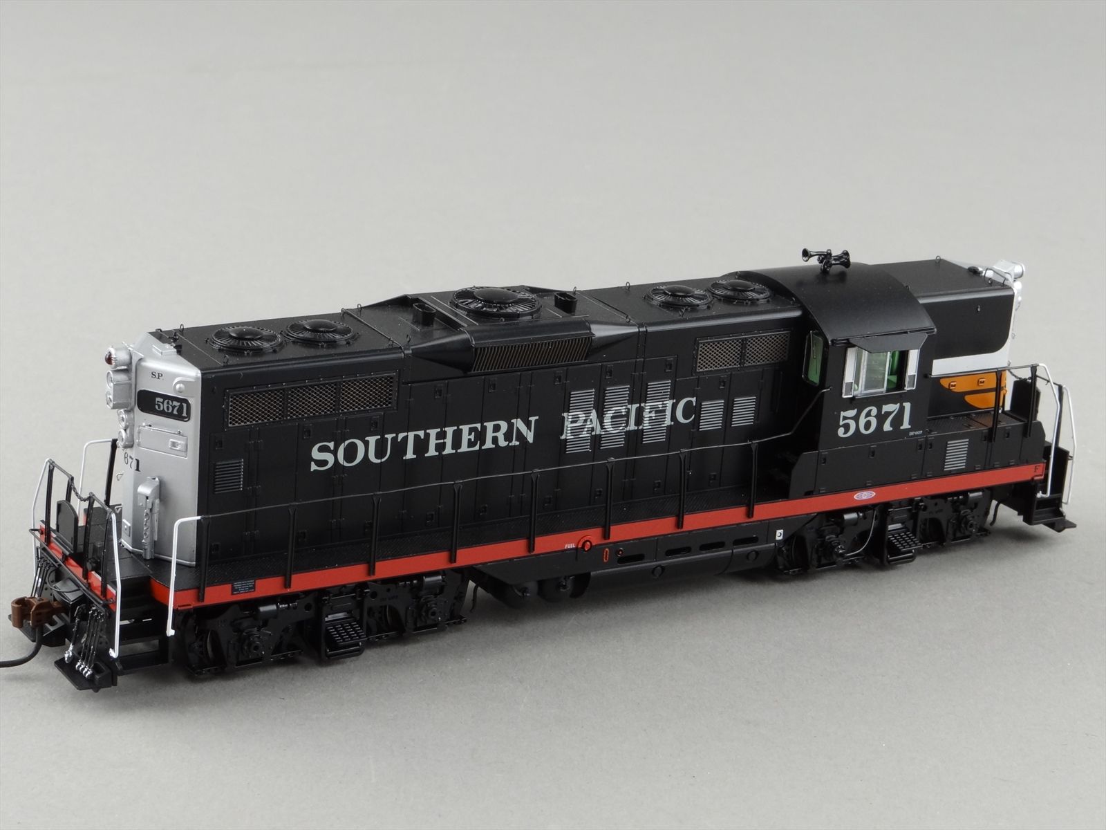 HO Scale Athearn Genesis G62418 SP Southern Pacific GP9 Diesel ...