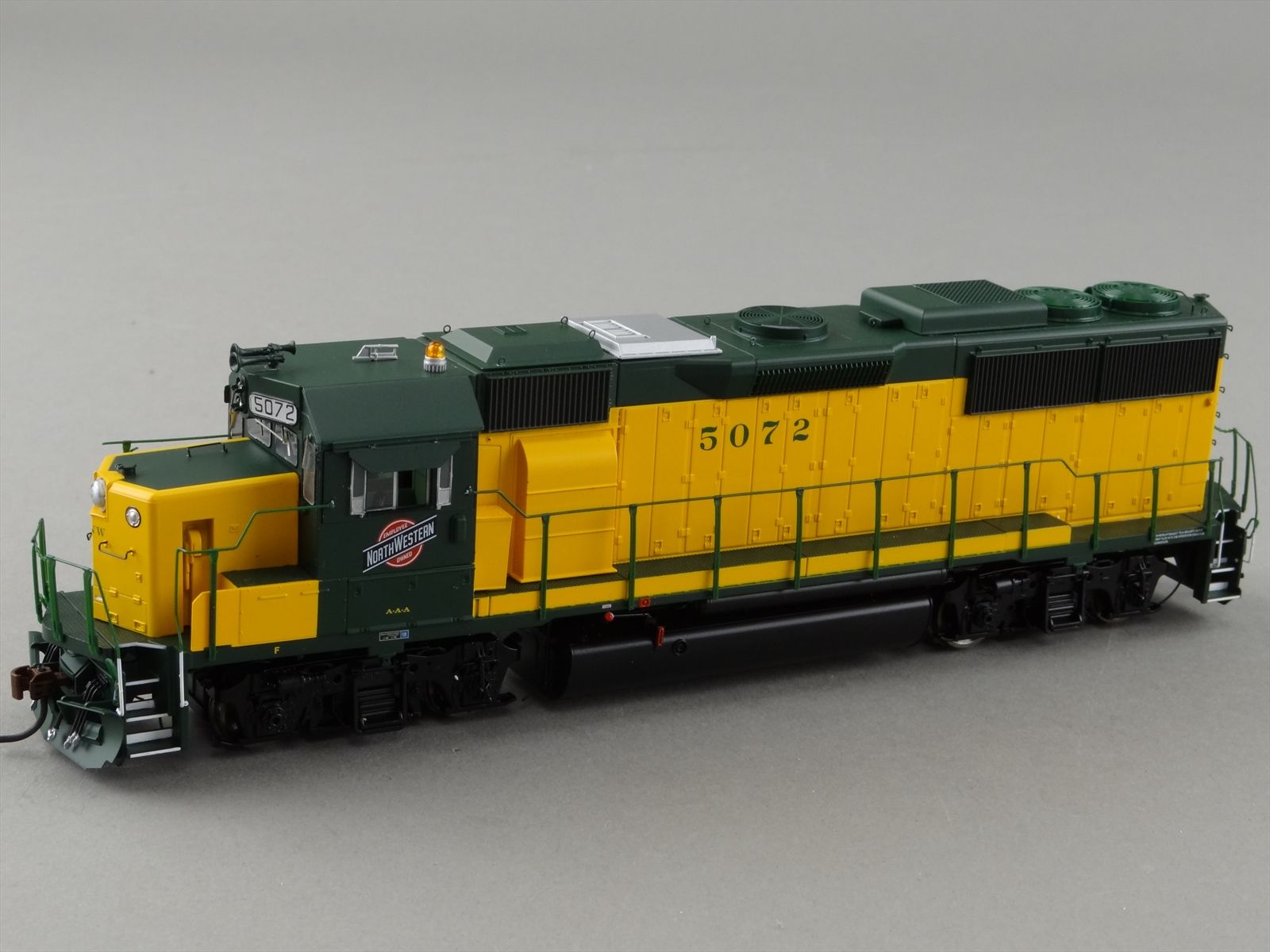 HO Scale Athearn Genesis G40640 C&NW Chicago & North Western GP50 Phase ...