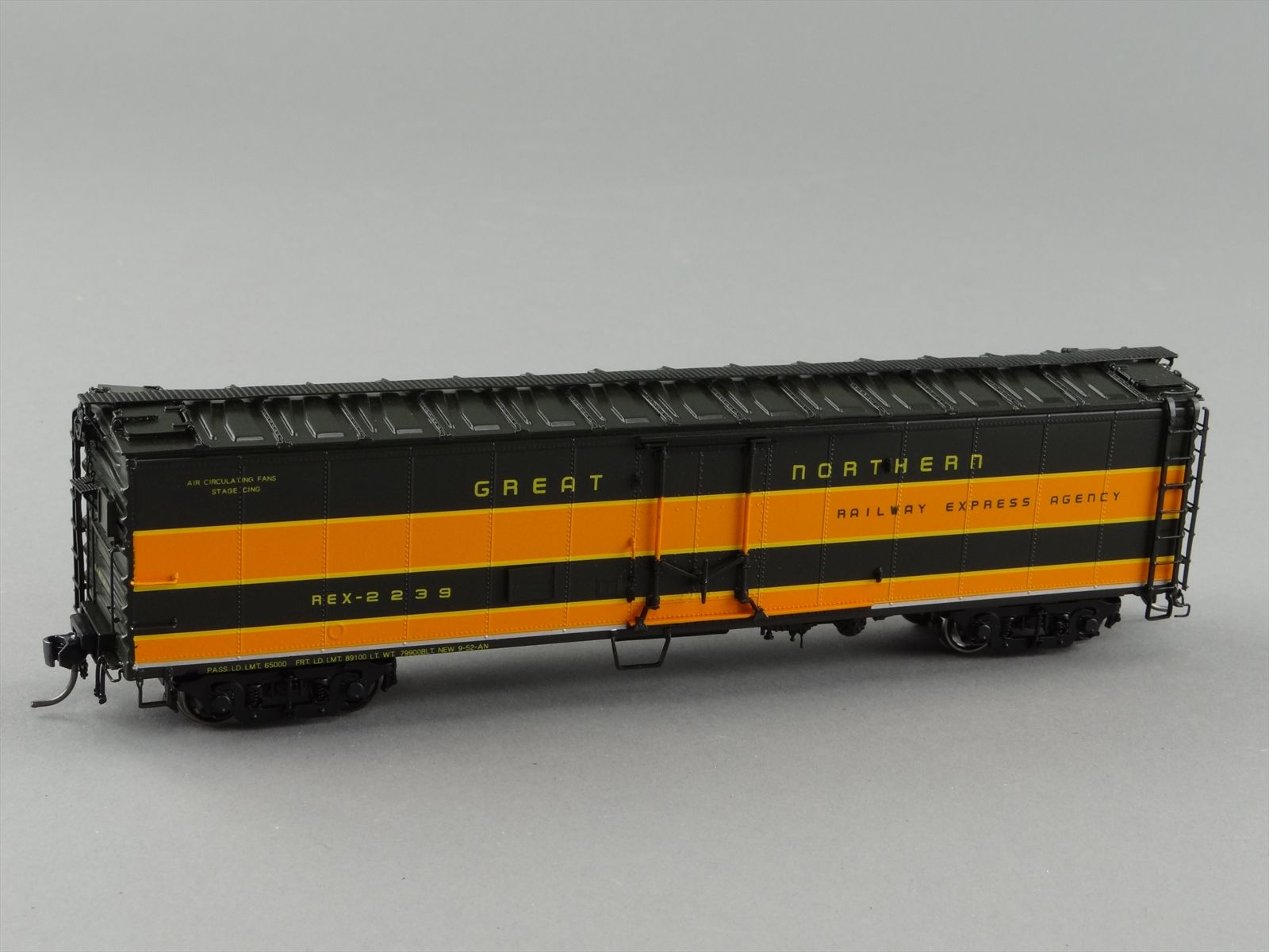 HO Brass CIL 2307.1 Challenger GN Great Northern / REA 52' Express ...