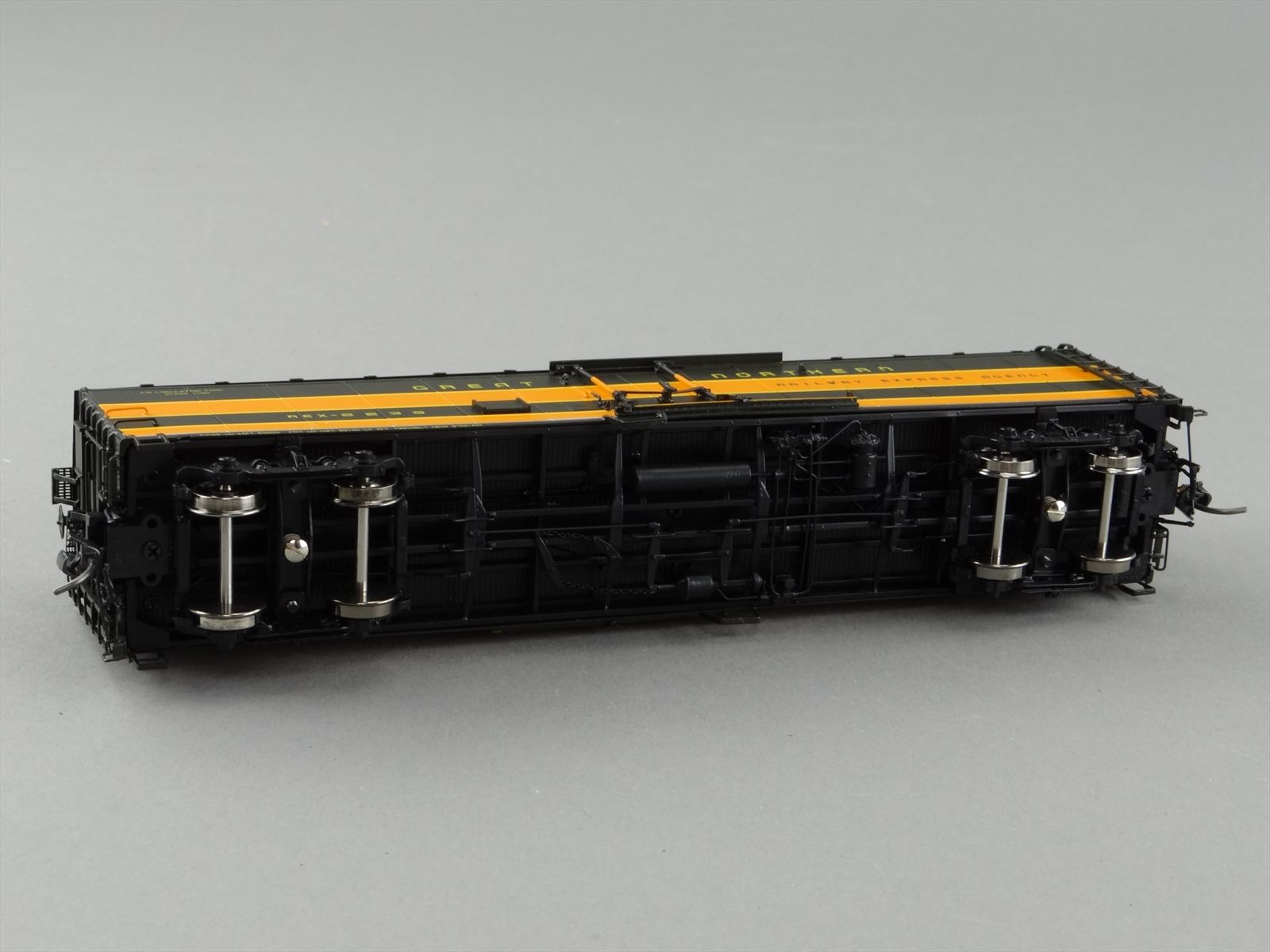 HO Brass CIL 2307.1 Challenger GN Great Northern / REA 52' Express ...