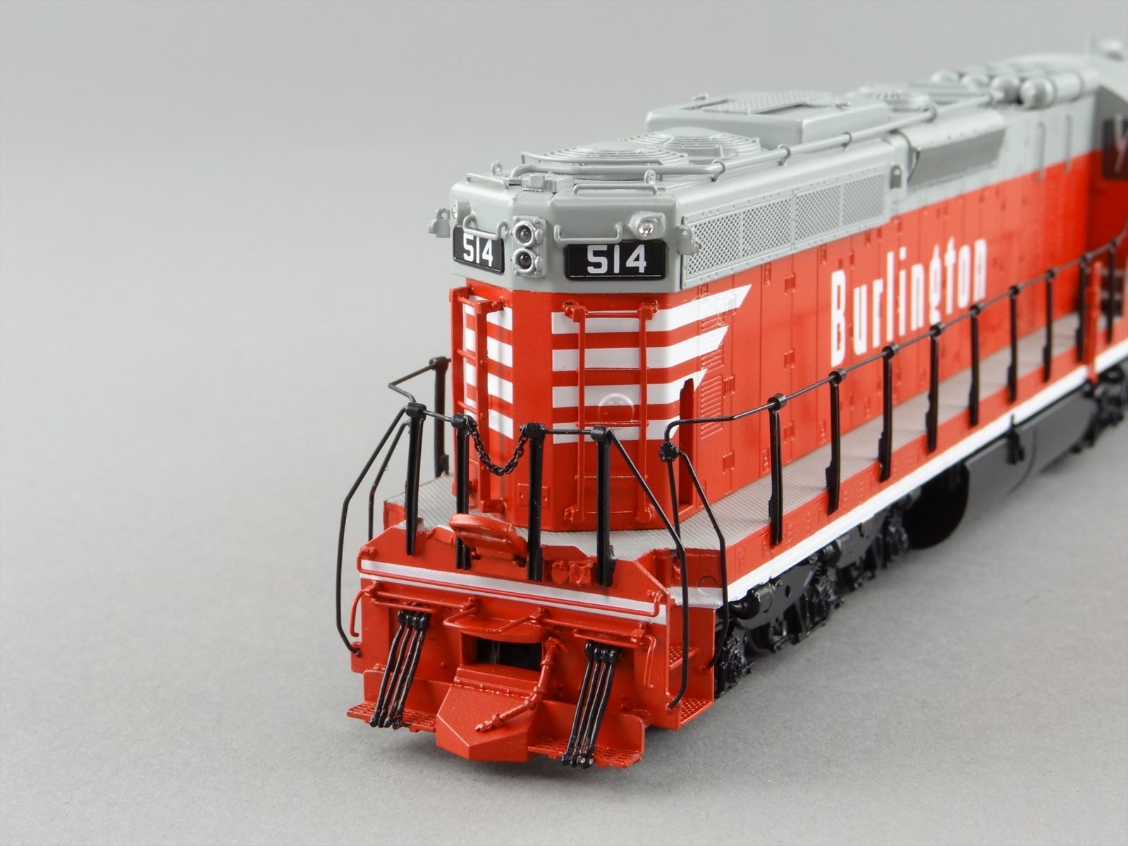 HO Brass Model Train - OMI 6761.1 Ajin Overland CB&Q Burlington SD24 Diesel #514