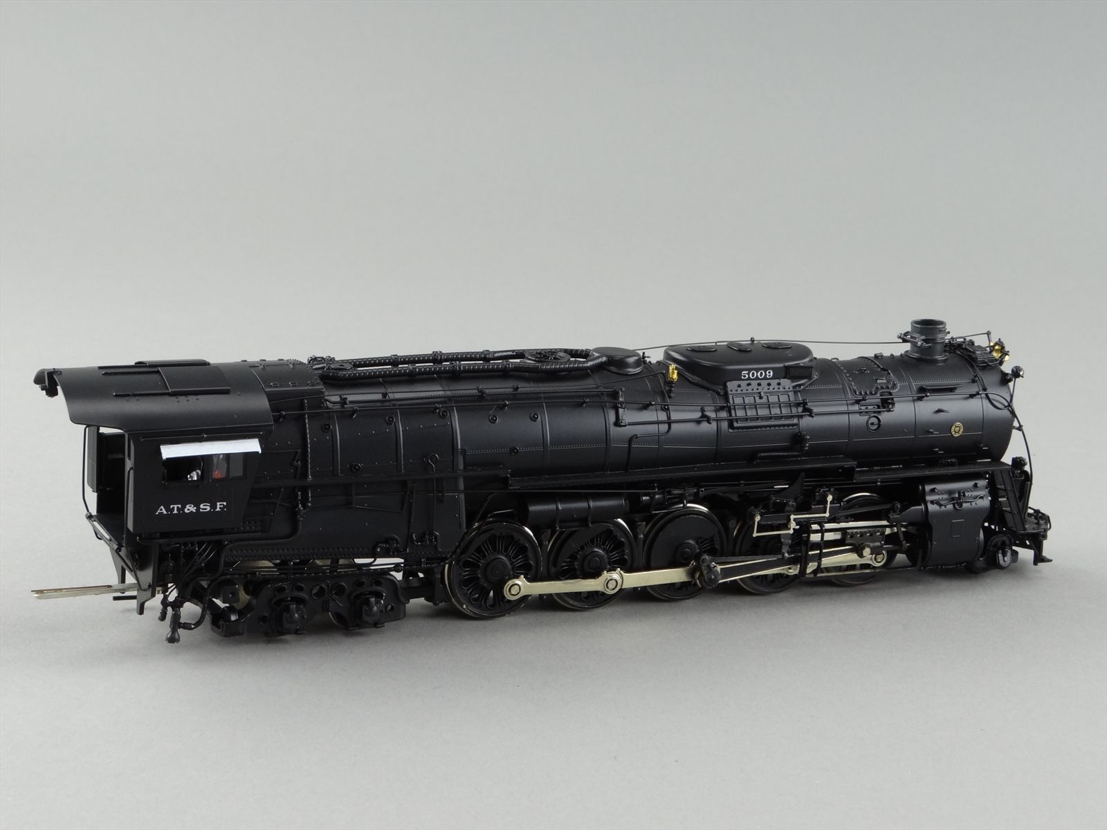 HO Brass Hallmark Super Crown 069F ATSF Santa Fe 2-10-4 #5009 Commonwealth