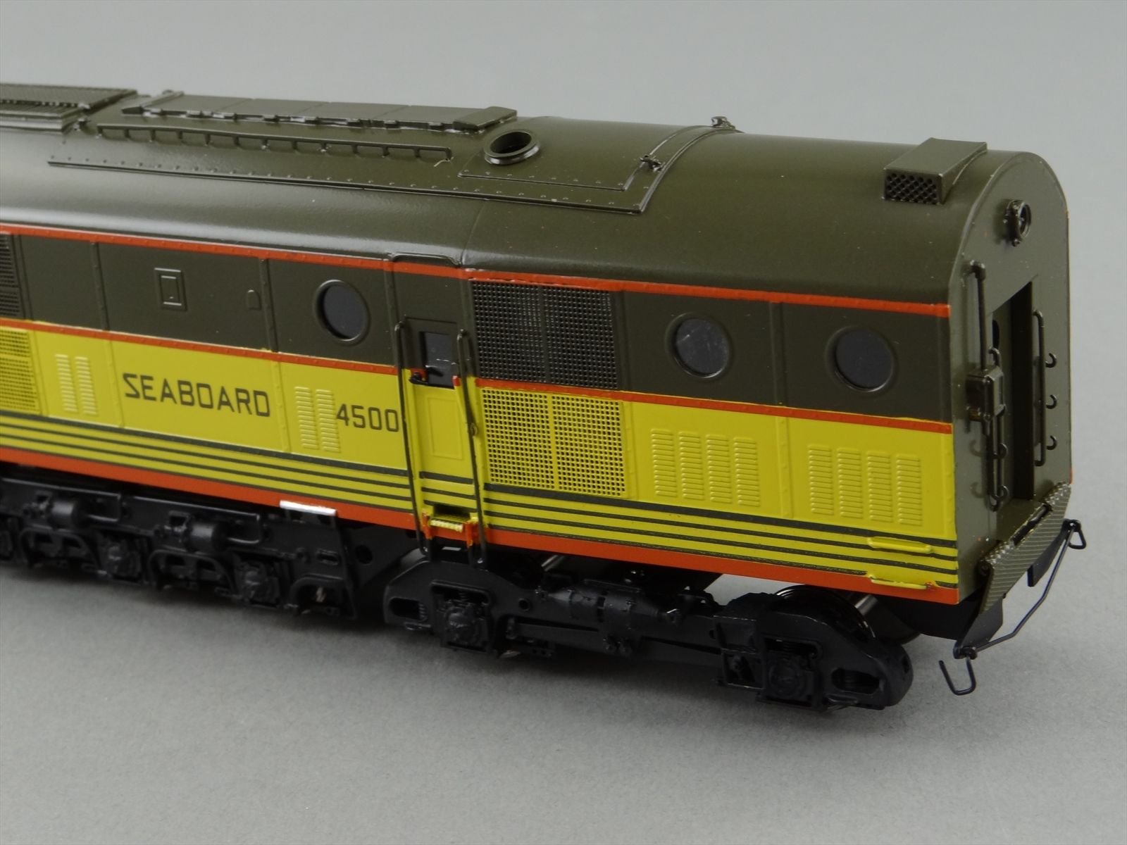 HO Brass Model Train - OMI 6120.1 Overland SAL Seaboard Centipede #4500 ...