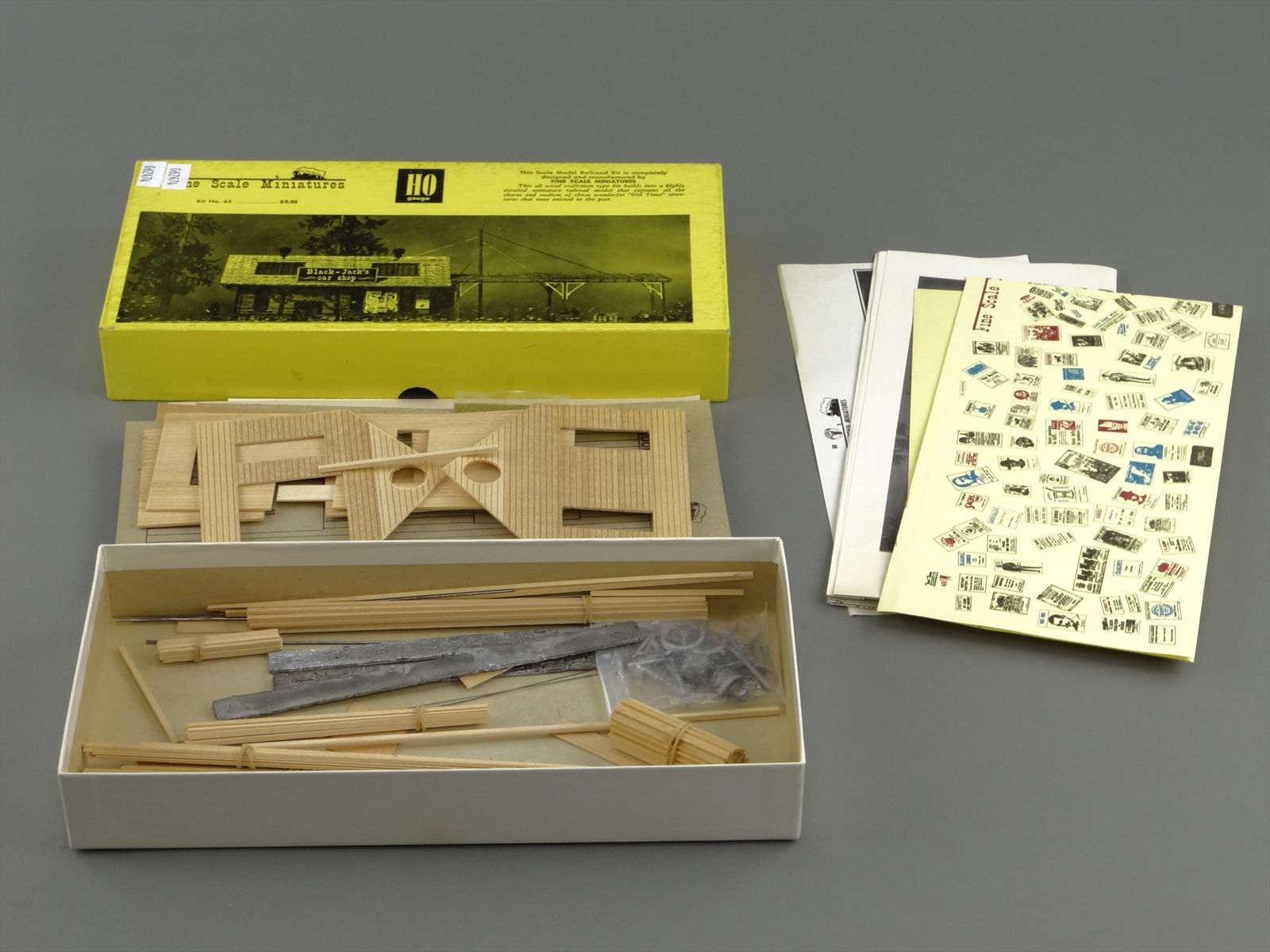 HO Scale Craftsman Kit - FSM Fine Scale Miniatures Kit #65 Car Repair Shop