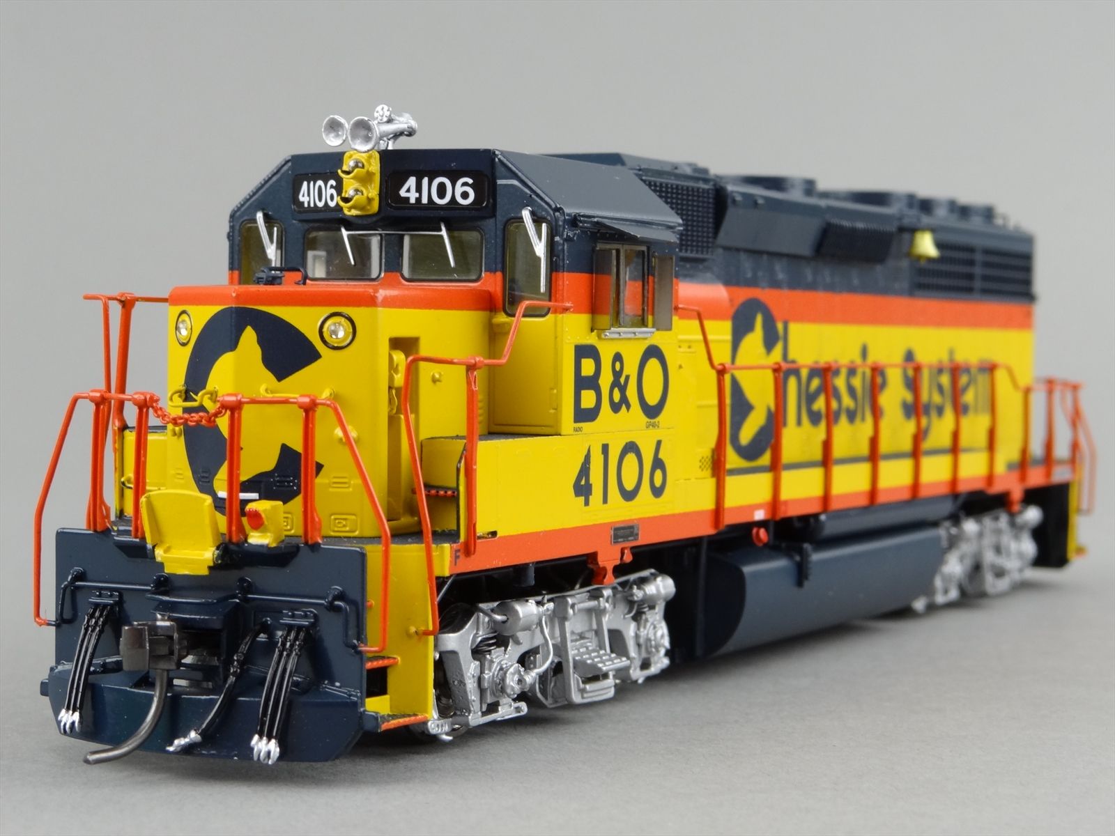 HO Brass Model Train - OMI 087010081.1 Overland Ajin Chessie B&O EMD GP40-2 #4106